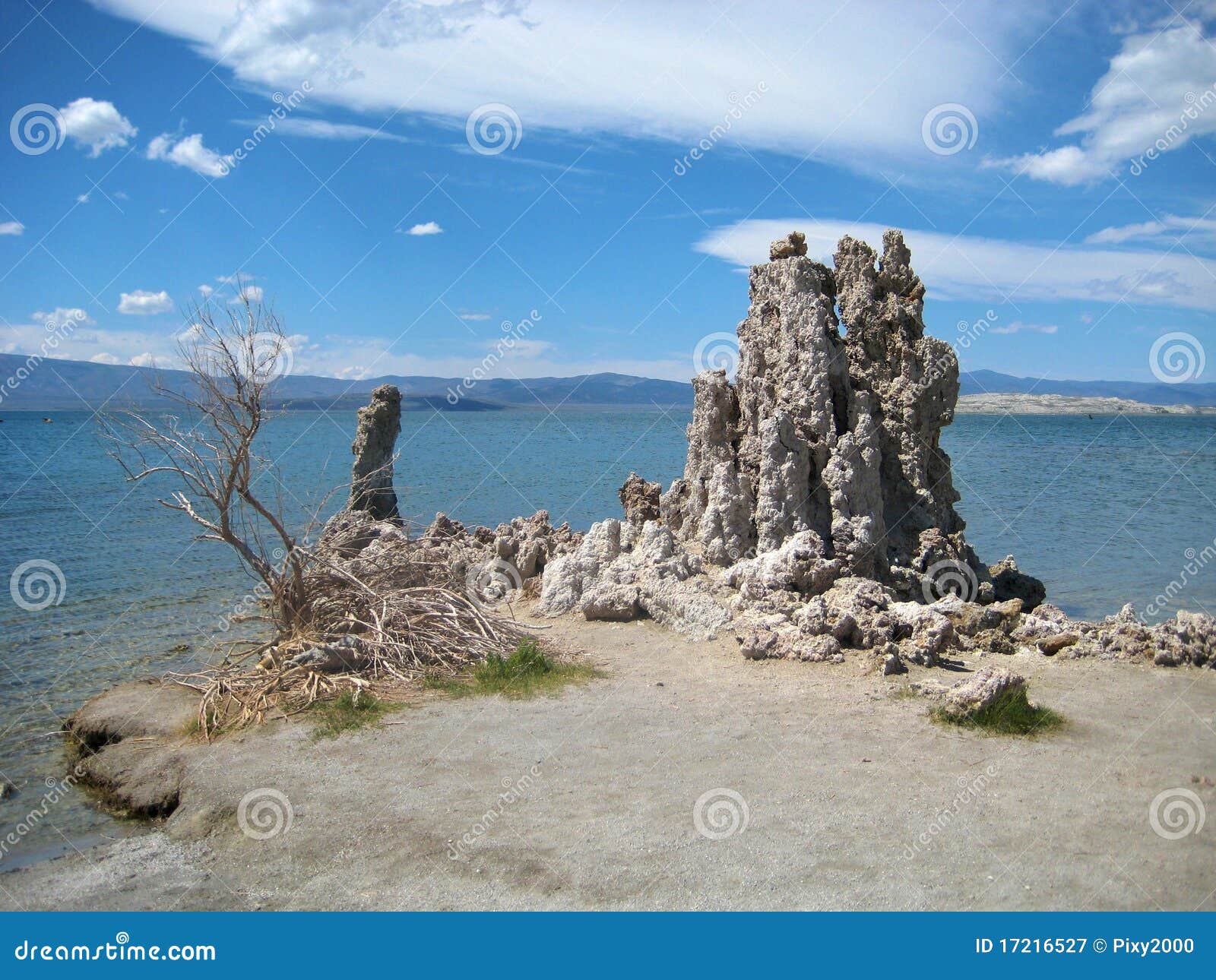 Mono Lake stock image. Image of scenic, geological, calcium - 17216527