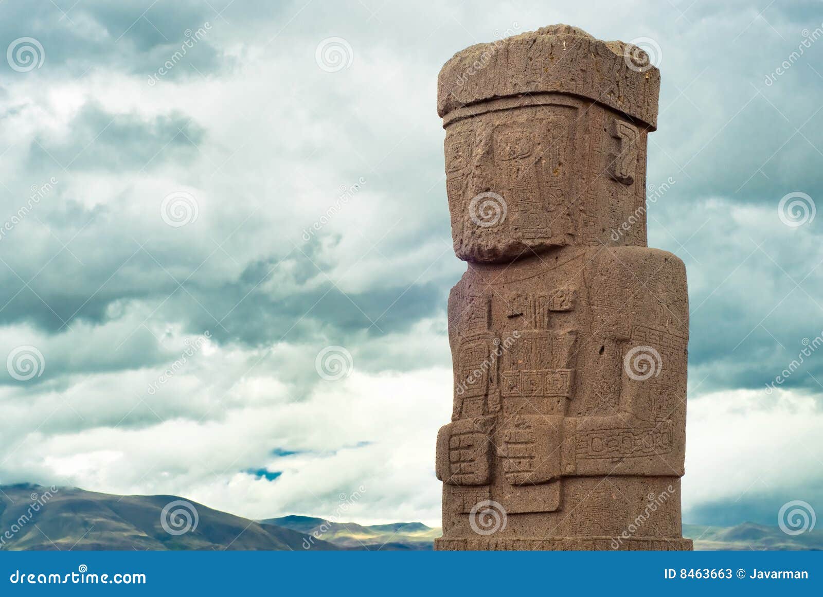 Tiwanaku Monolith In Salt Desert, Salar De Uyuni, Bolivia Stock Photo ...