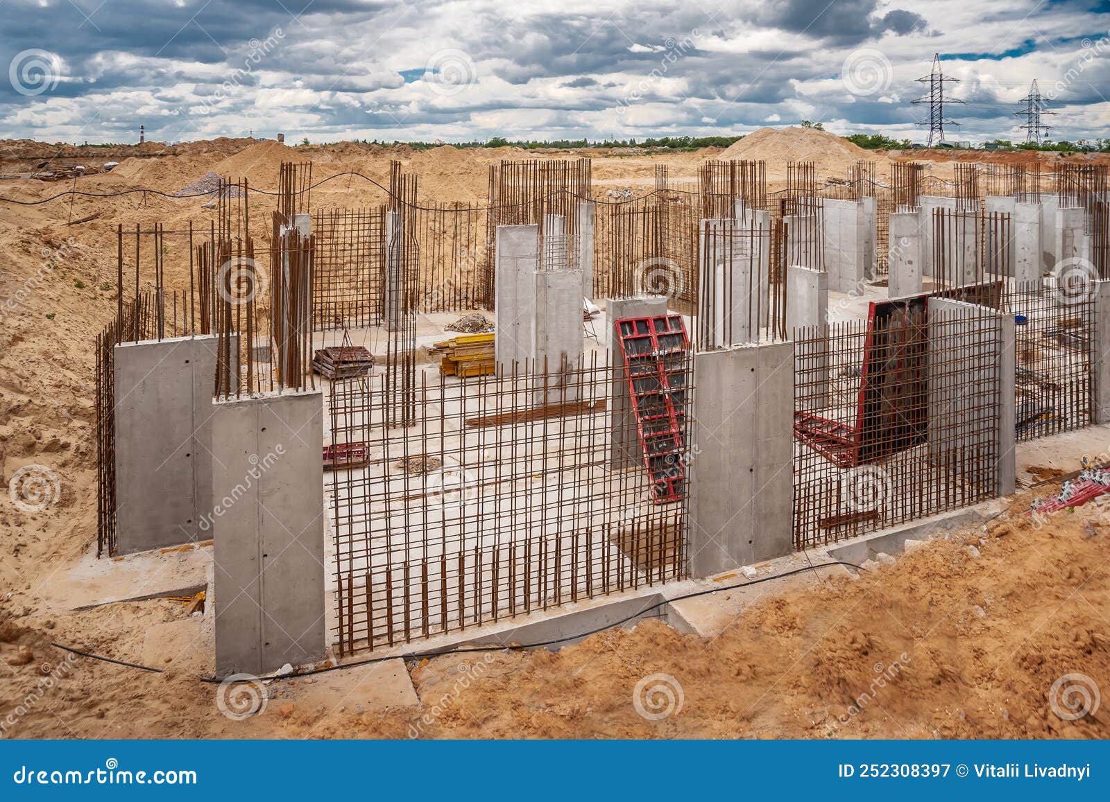 Monolithic Columns from Formwork Stock Image - Image of building ...
