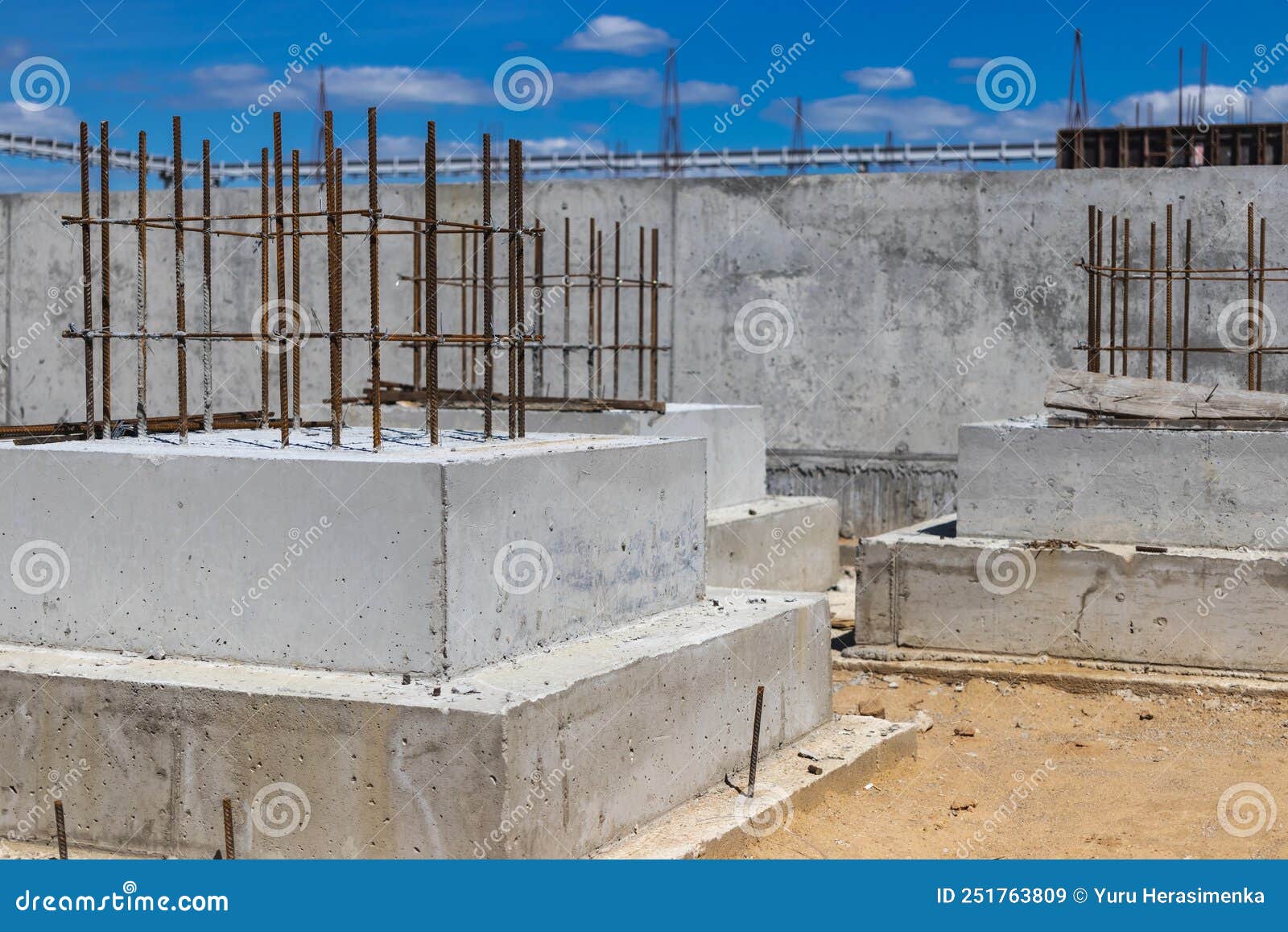Monolithic Reinforced Concrete Foundations for the Construction of a ...