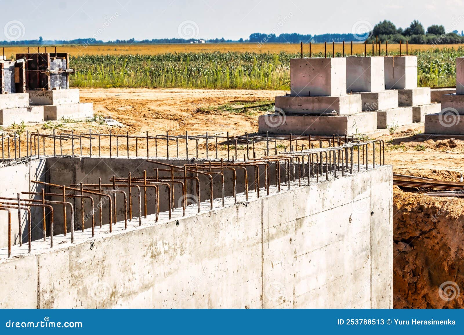 Monolithic Reinforced Concrete Foundations for the Construction of a ...