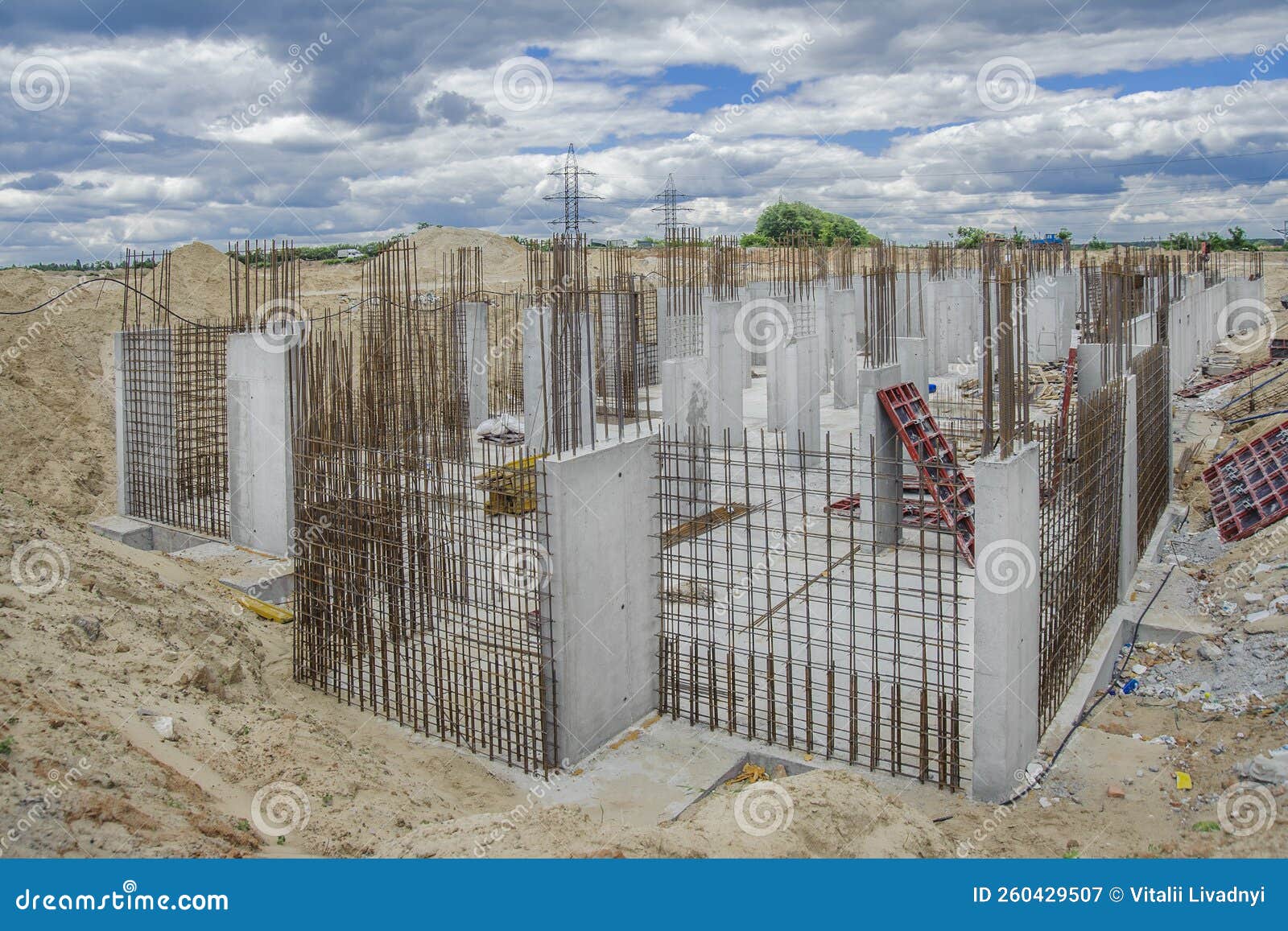 Monolithic Structural Elements and Formwork Stock Image - Image of beam ...
