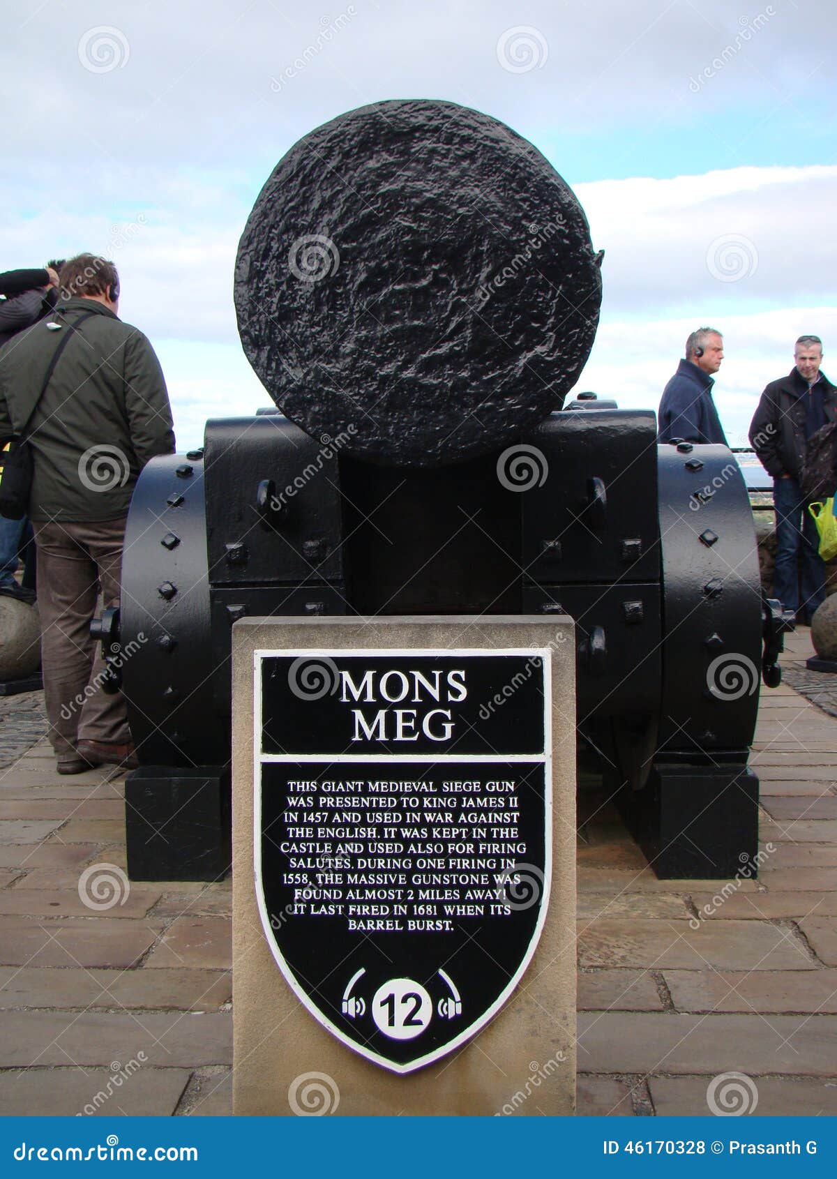 Mons Meg Cannon or Medieval Gun in Edinburgh Castle Editorial Stock ...