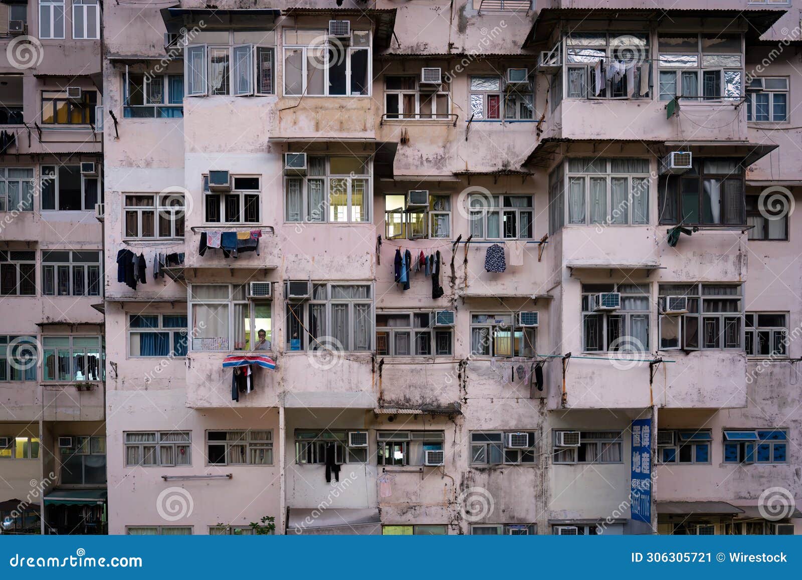 Monster Building in Hong Kong. Editorial Photo - Image of urbanization ...