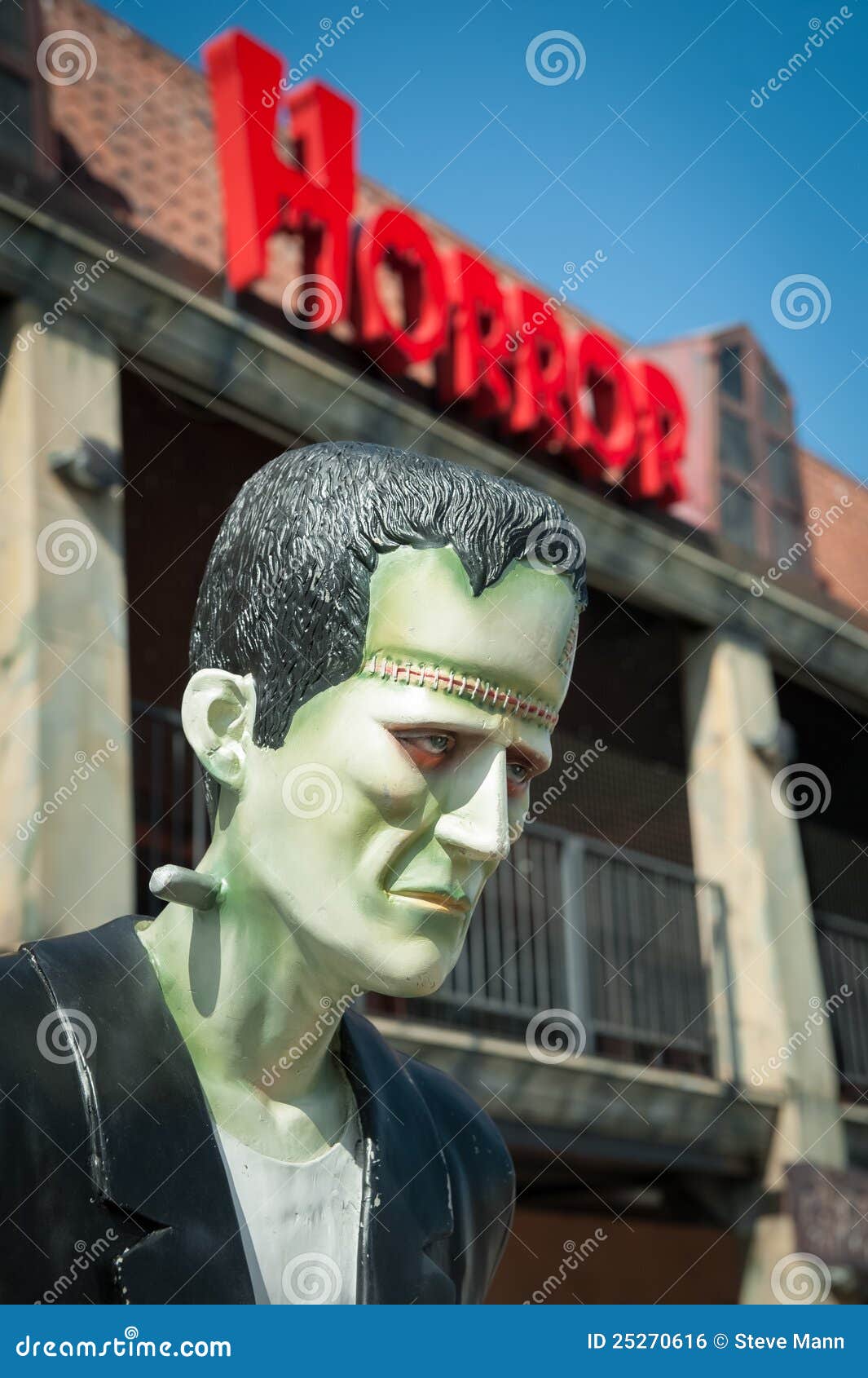 Monstro de Frankenstein foto editorial. Imagem de casa - 25270616