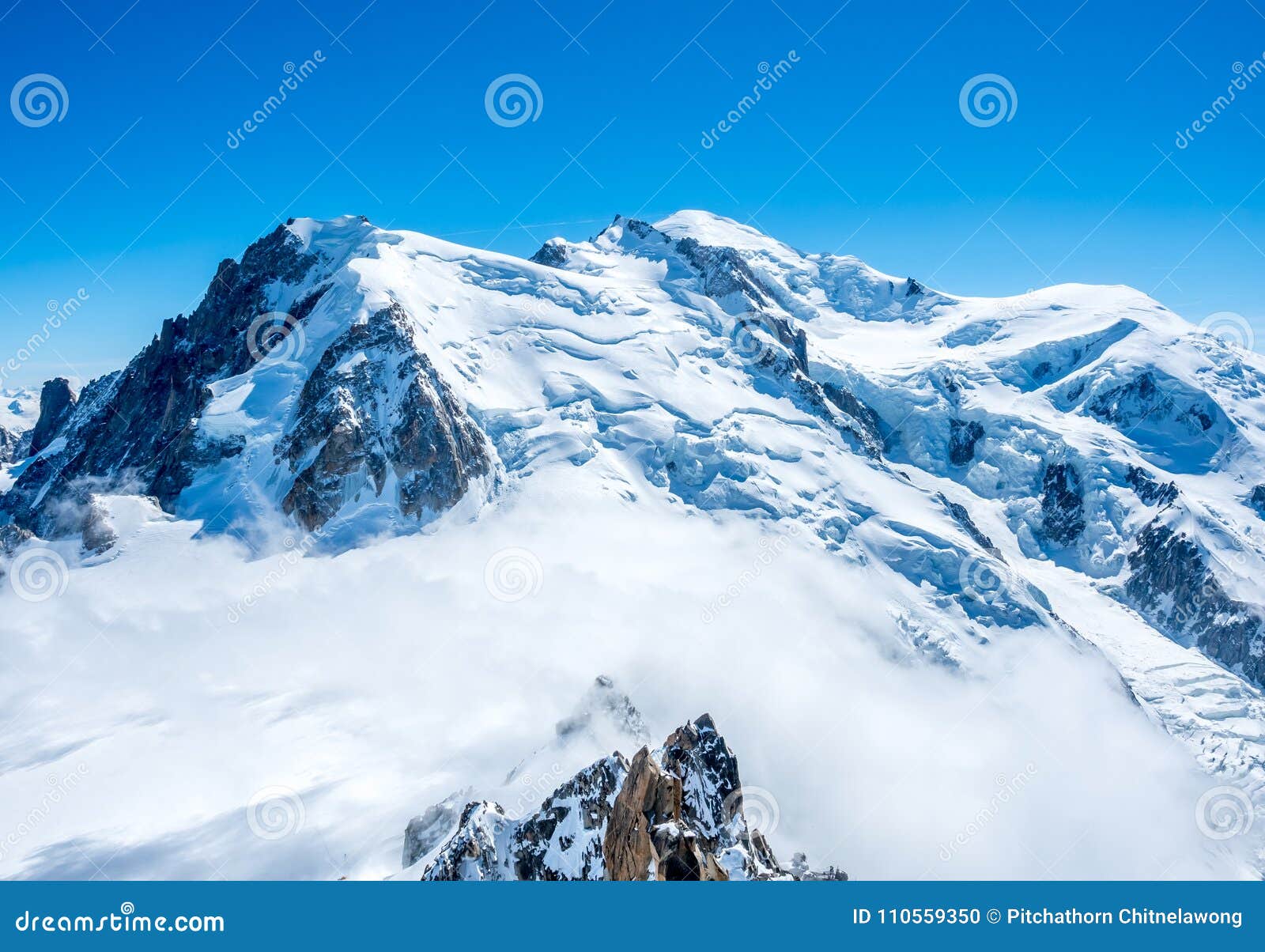 Mont Blanc Berg I Frankrike Arkivfoto - Bild av semester, skida: 110559350