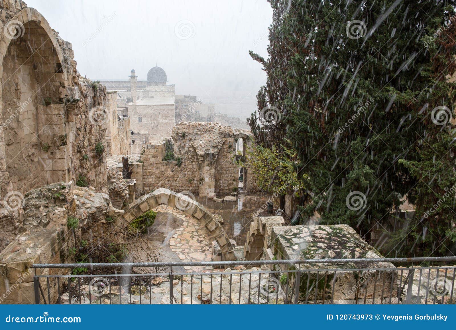 Montagem Do Templo Em Jerusalem Imagem de Stock - Imagem de neve, médio ...