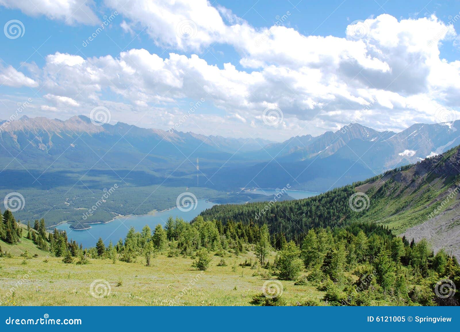 Montagne et lac image stock. Image du navigation, extérieur - 6121005