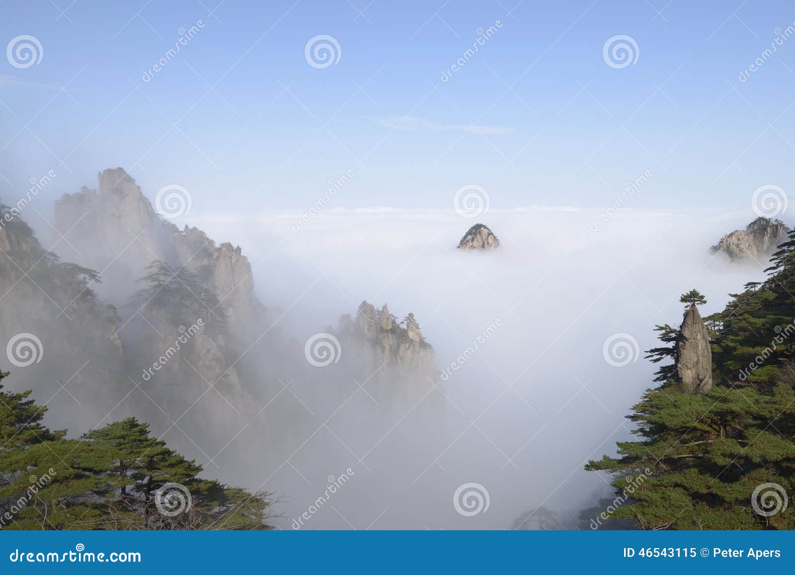 Montagne Jaune - Huangshan, Chine Image stock - Image du horizontal ...