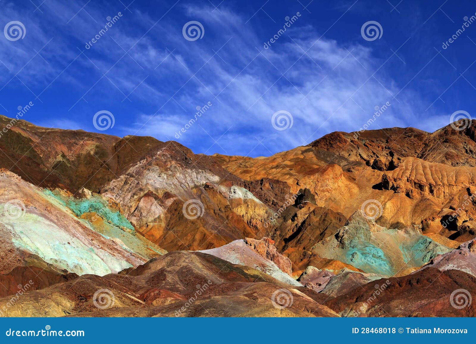 Montagnes De Couleur De Death Valley Photo stock - Image du zone, earth ...