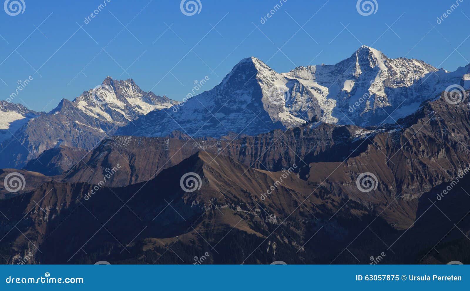 Montagnes Majestueuses Eiger, Monch Et Jungfrau Image stock - Image du ...