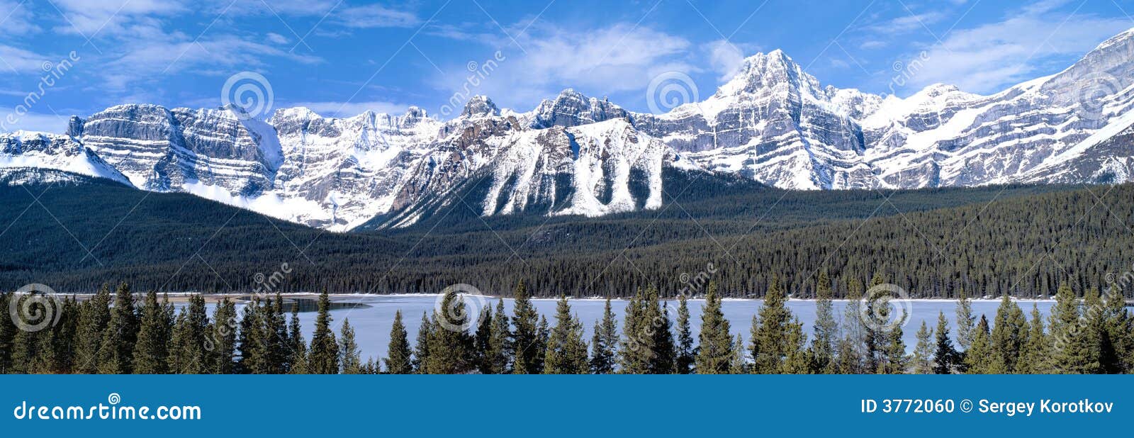 Montagnes rocheuses photo stock. Image du canada, nature - 3772060