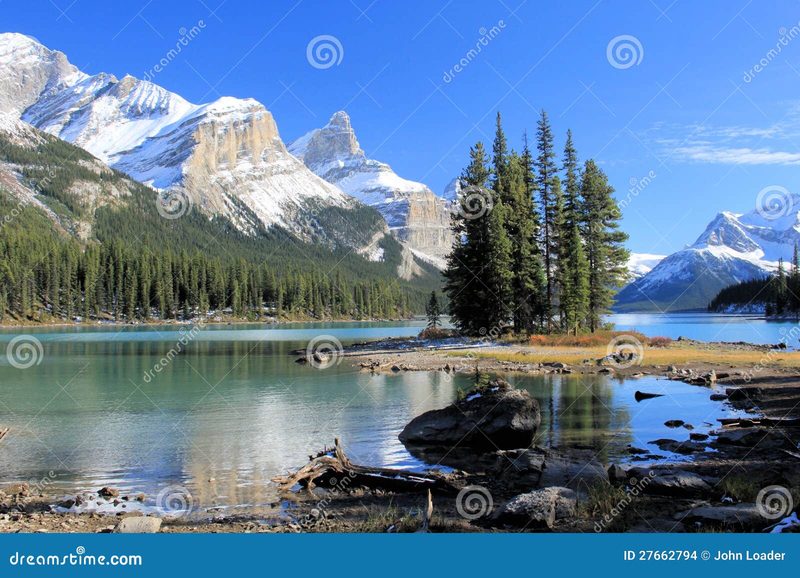 Montagnes Rocheuses - Canada Photo stock - Image du rocheuses, neige ...