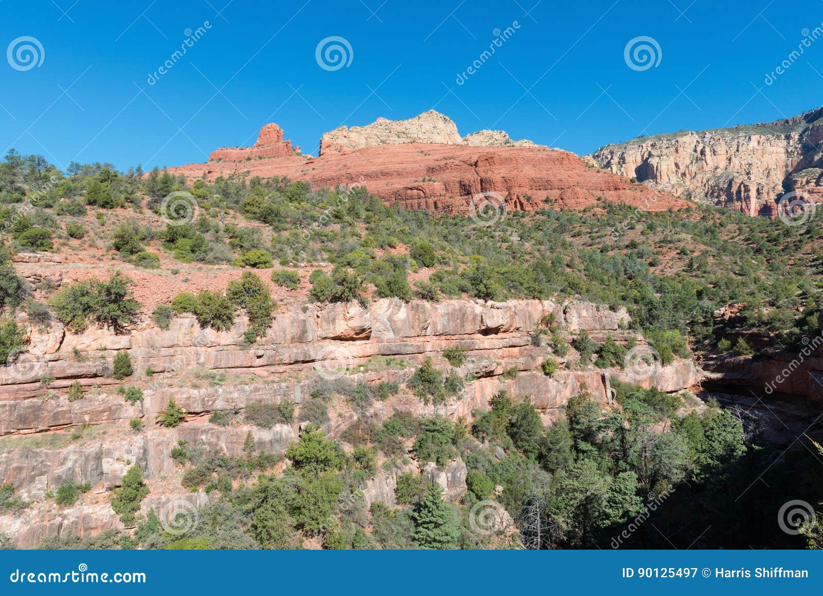 Montagnes rouges de roche image stock. Image du érosion - 90125497