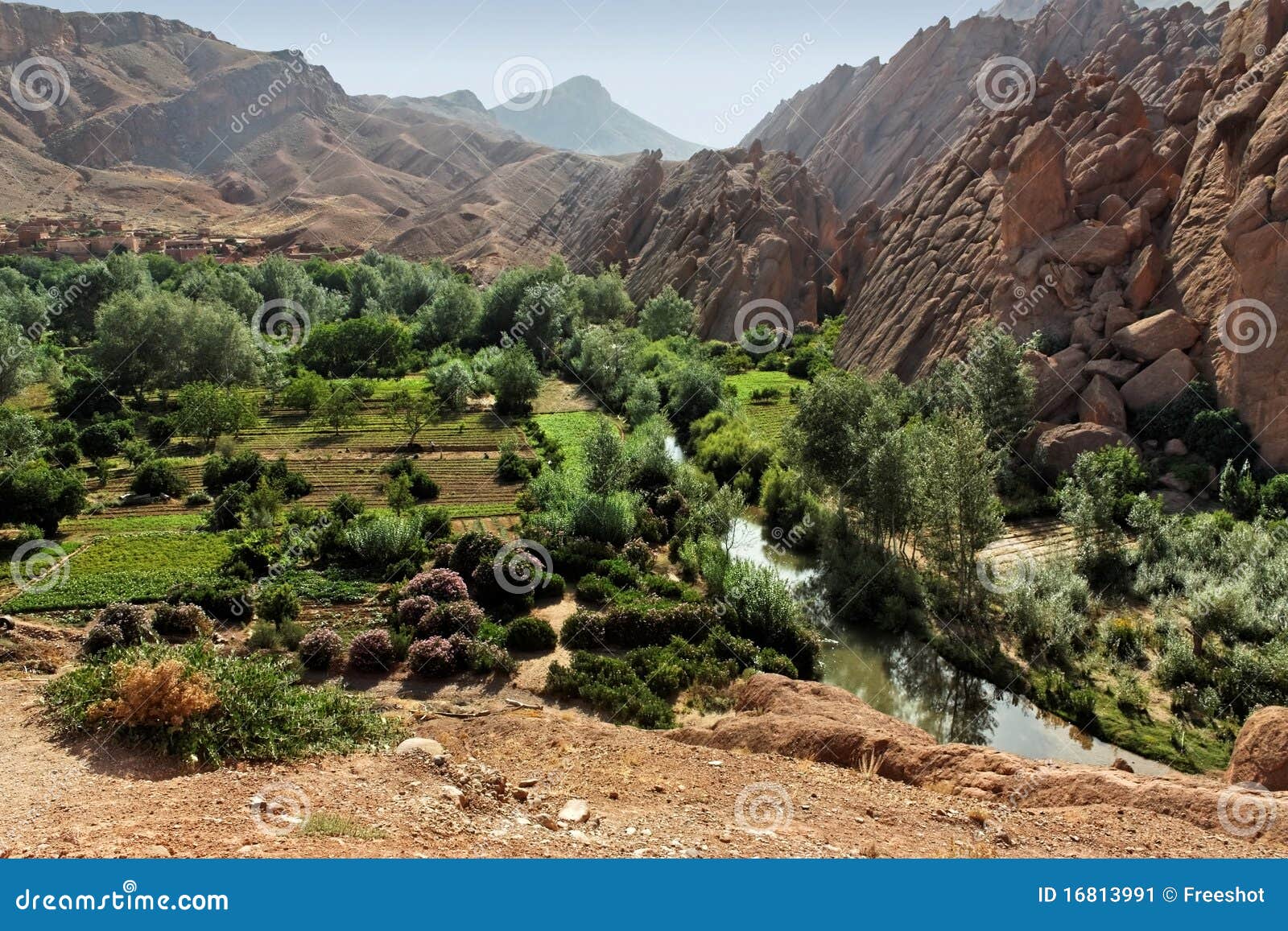 Montanhas Do Atlas, Marrocos. Imagem de Stock - Imagem de rural ...