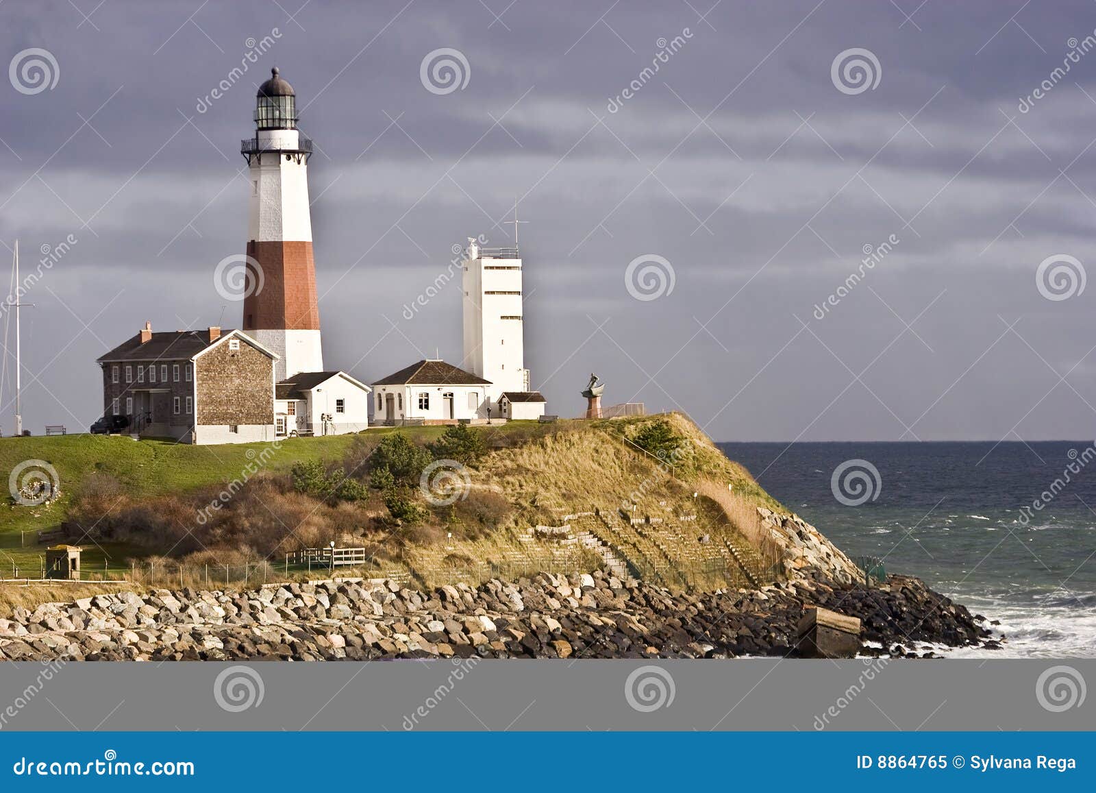 Montauk Point Lighthouse stock image. Image of glass, beacon - 8864765