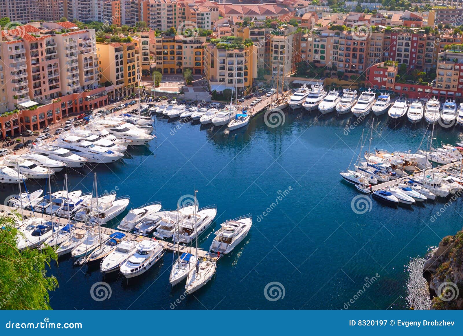 Monte Du Monaco De Marina De Carlo Image stock - Image du jetée ...