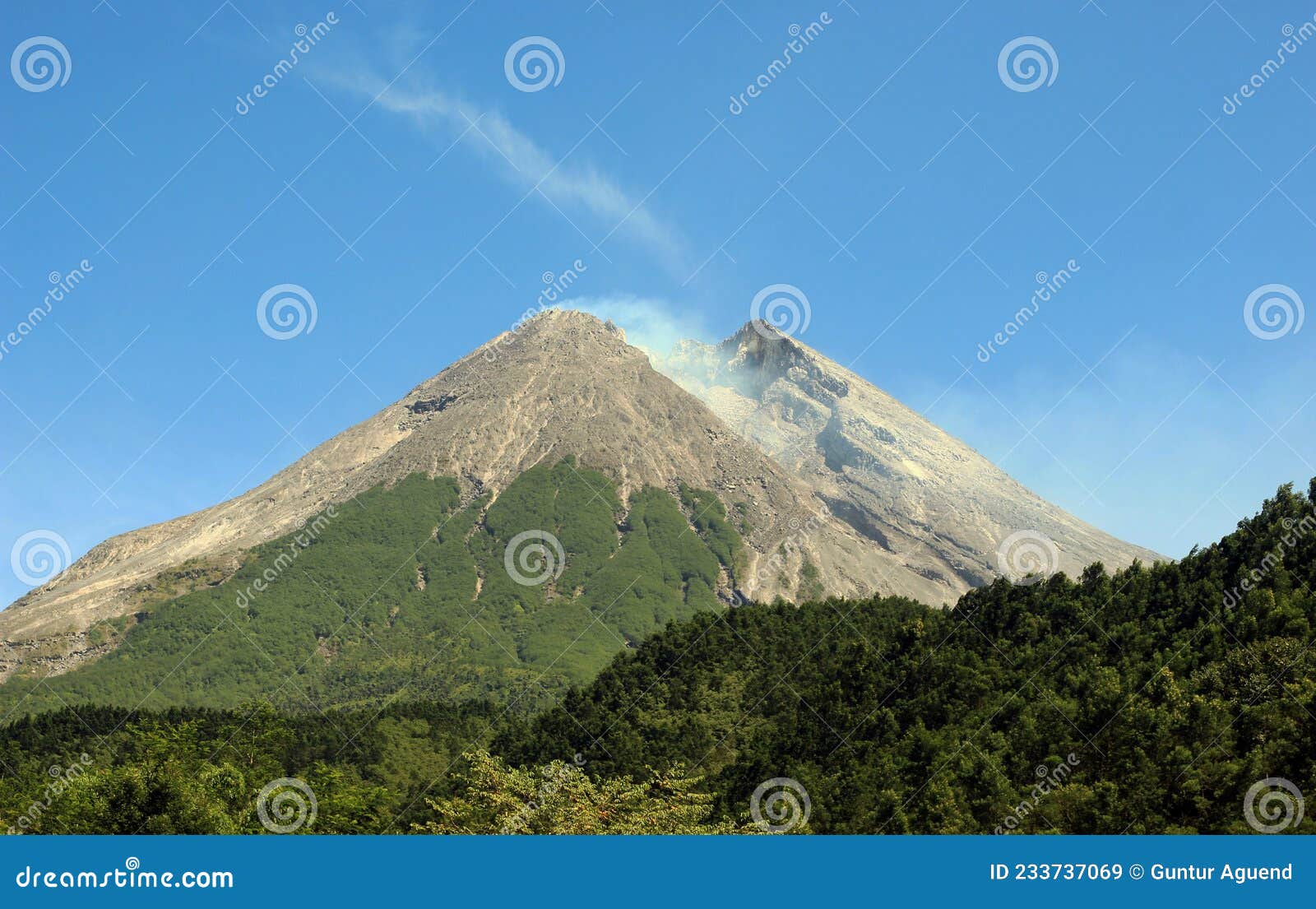 Monte merapi imagem de stock. Imagem de wilderness, java - 233737069