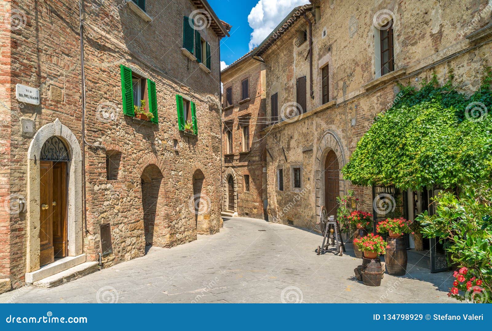 Montepulciano, Famous Medieval Town in the Province of Siena. Tuscany ... Montepulciano, Famous Medieval Town in the Province of Siena. Tuscany ...