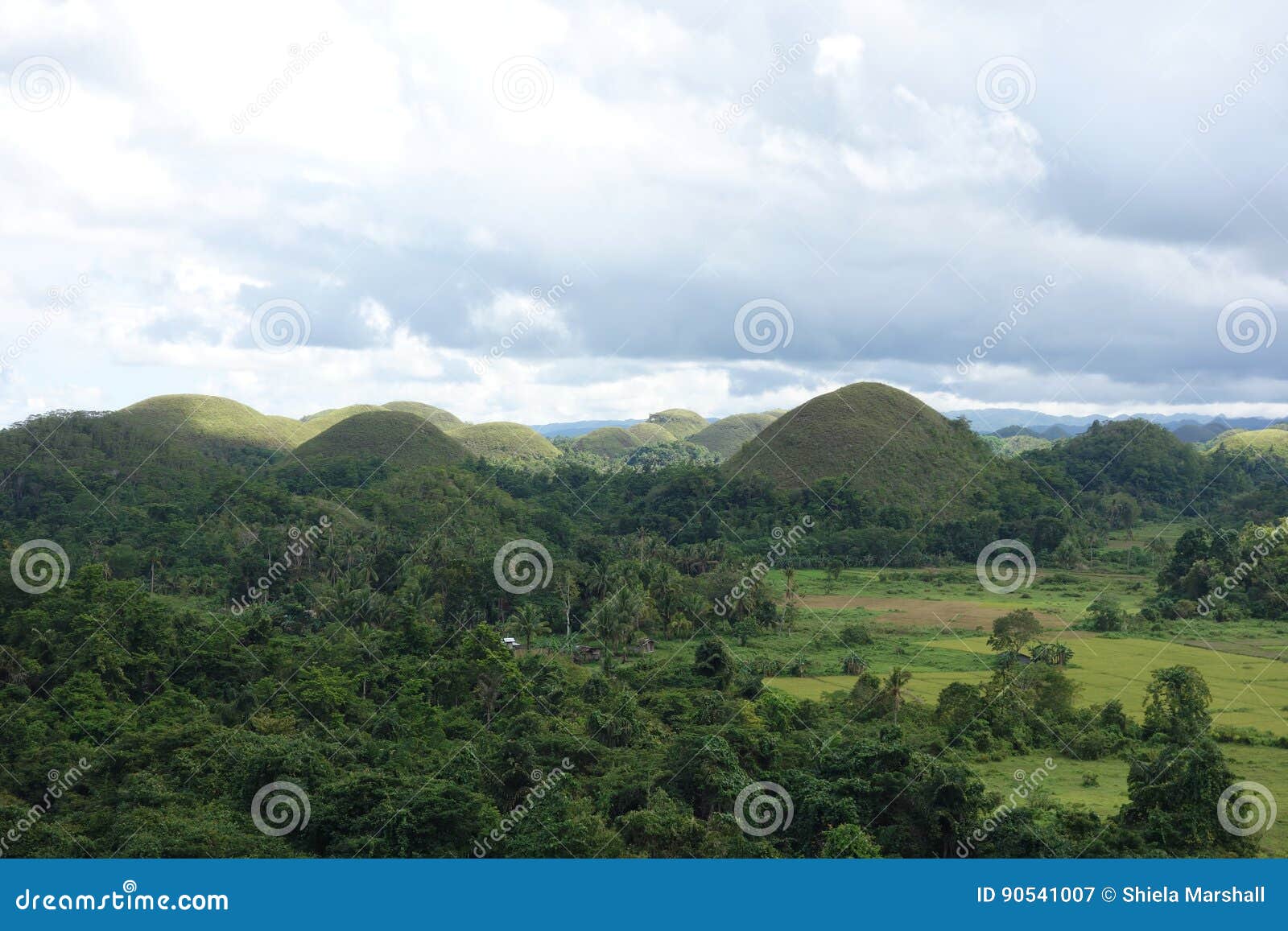 Montes do chocolate imagem de stock. Imagem de montes - 90541007