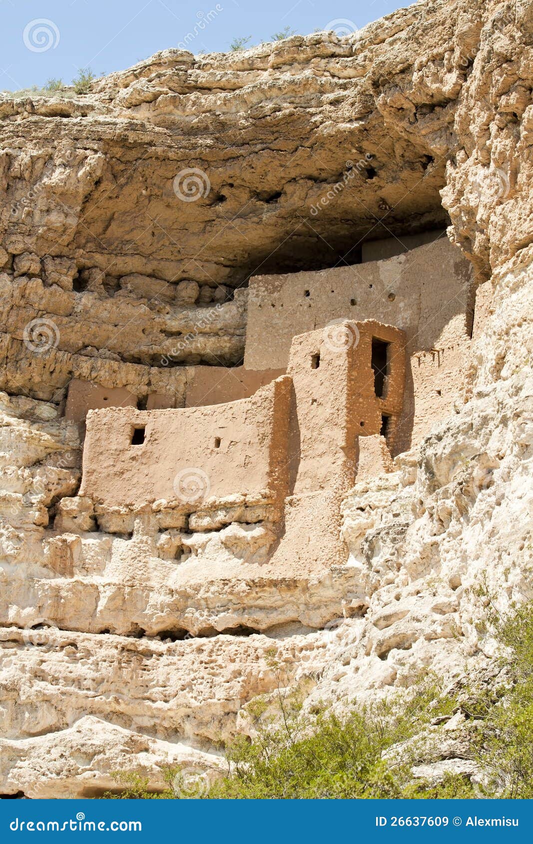 Montezuma castle stock image. Image of indian, monument - 26637609