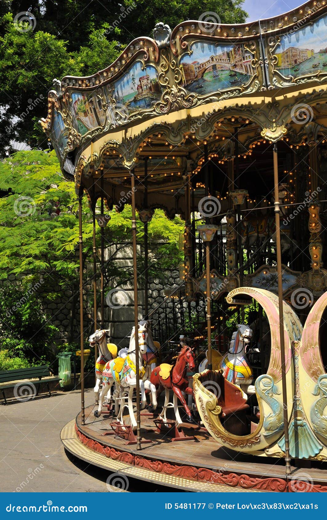 Montmartre Carousel - Paris Stock Image - Image of culture, french: 5481177
