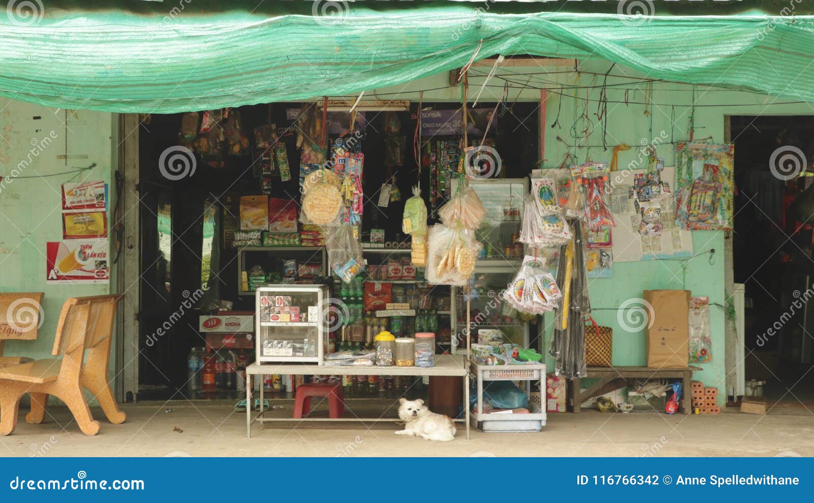 Montra Da Mercearia Tradicional No Campo De Vietname Fotografia ...