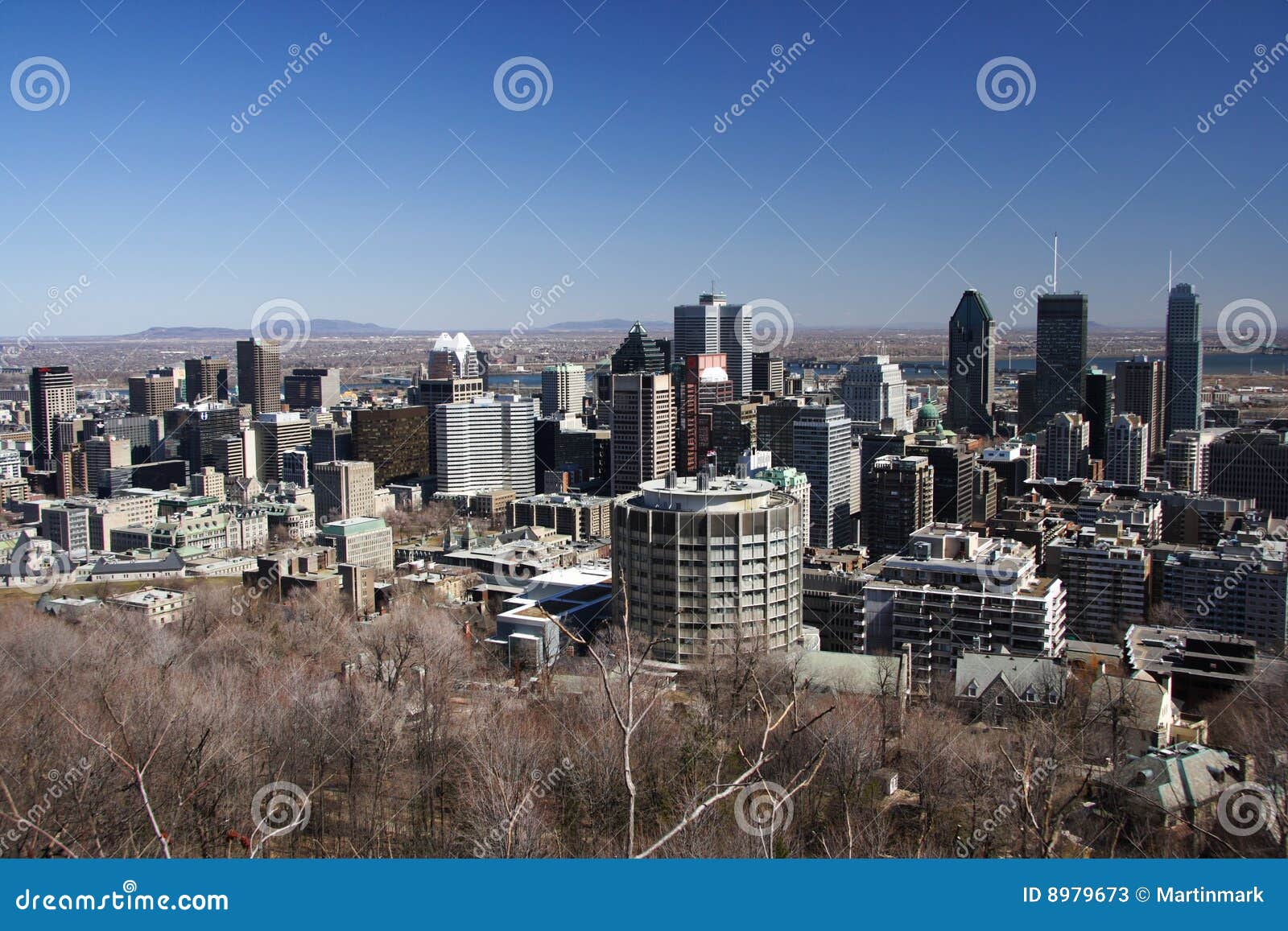 Montreal imagen de archivo. Imagen de real, parque, azul - 8979673