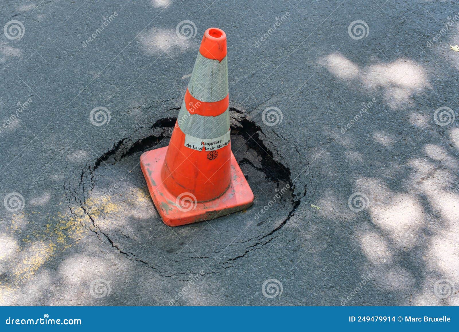 Large Rounded Pothole in Montreal Editorial Stock Image - Image of ...