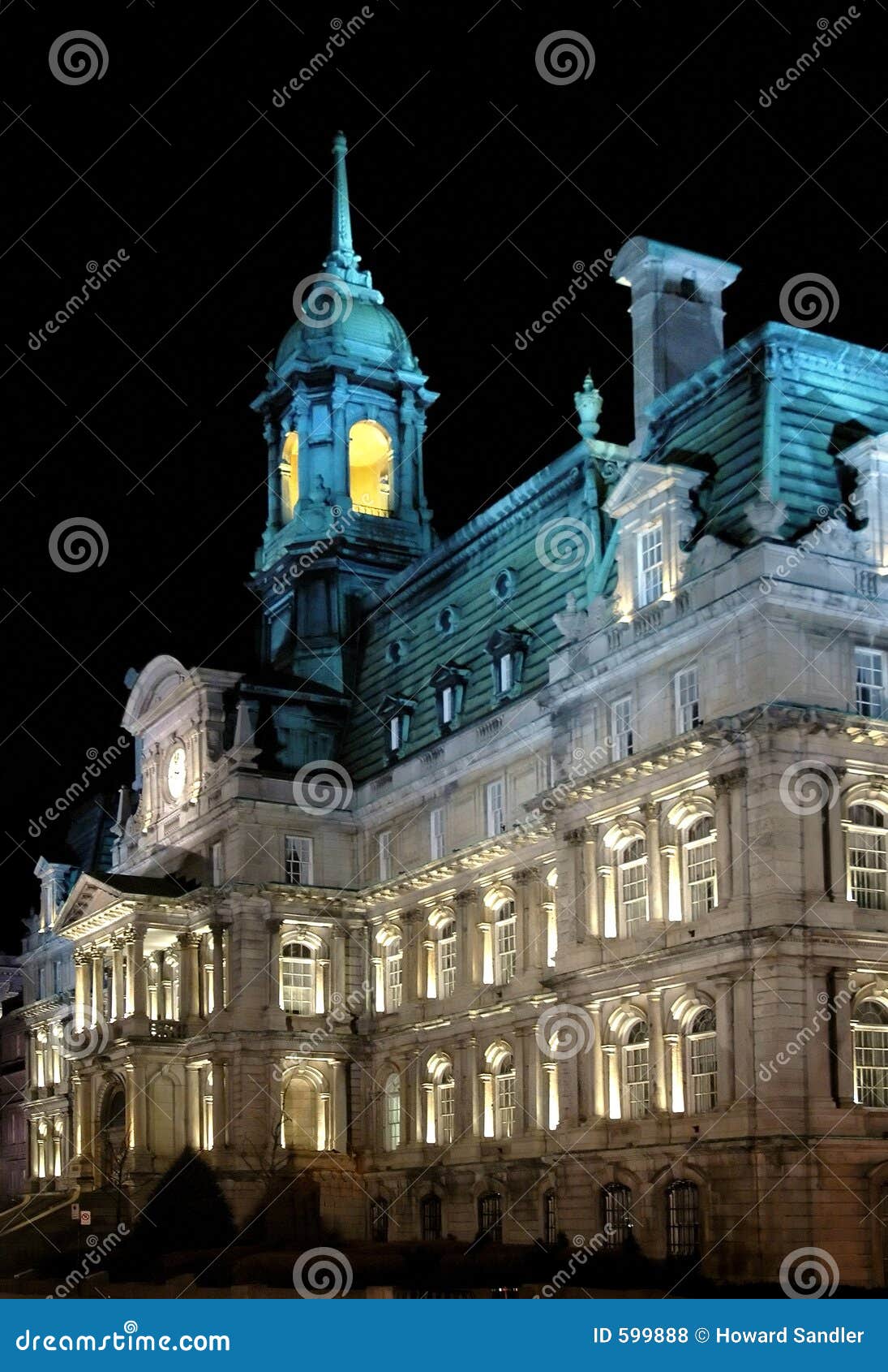 Montreal City Hall at Night Stock Photo - Image of ville, night: 599888
