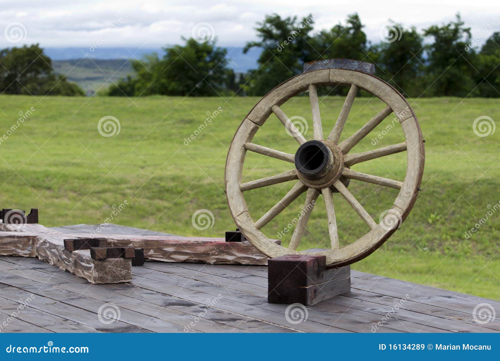 Torture Wheel Royalty-Free Stock Photography | CartoonDealer.com #3104387