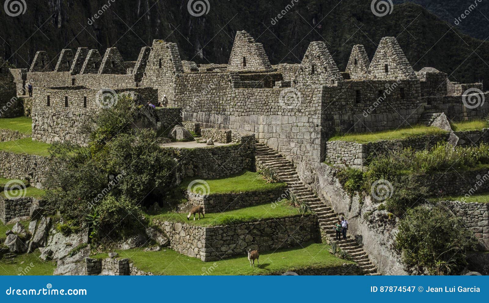 Monument on Cusco editorial photography. Image of castle - 87874547
