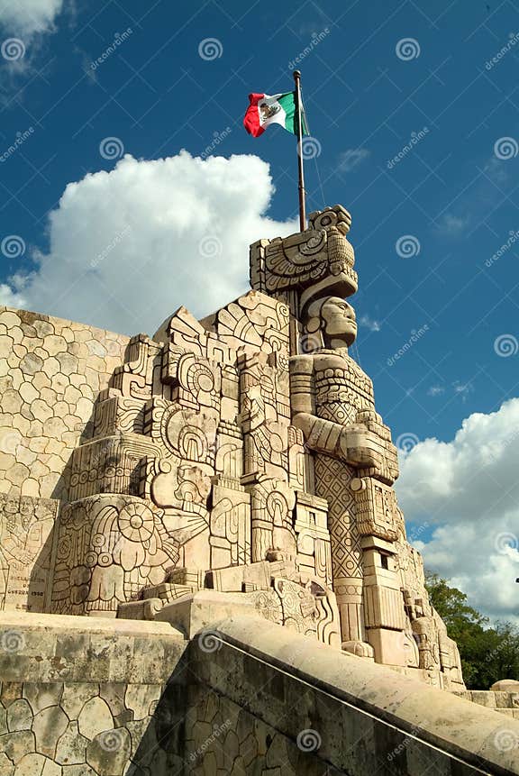 Monument and Flag in Yucatan Stock Photo - Image of history, flag: 7341554