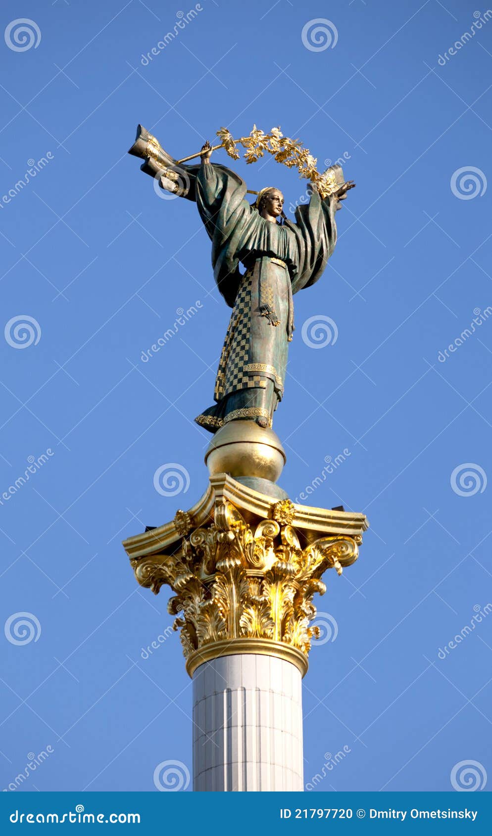 Monument Of Independence Of Ukraine In Kiev Stock Photo - Image: 21797720