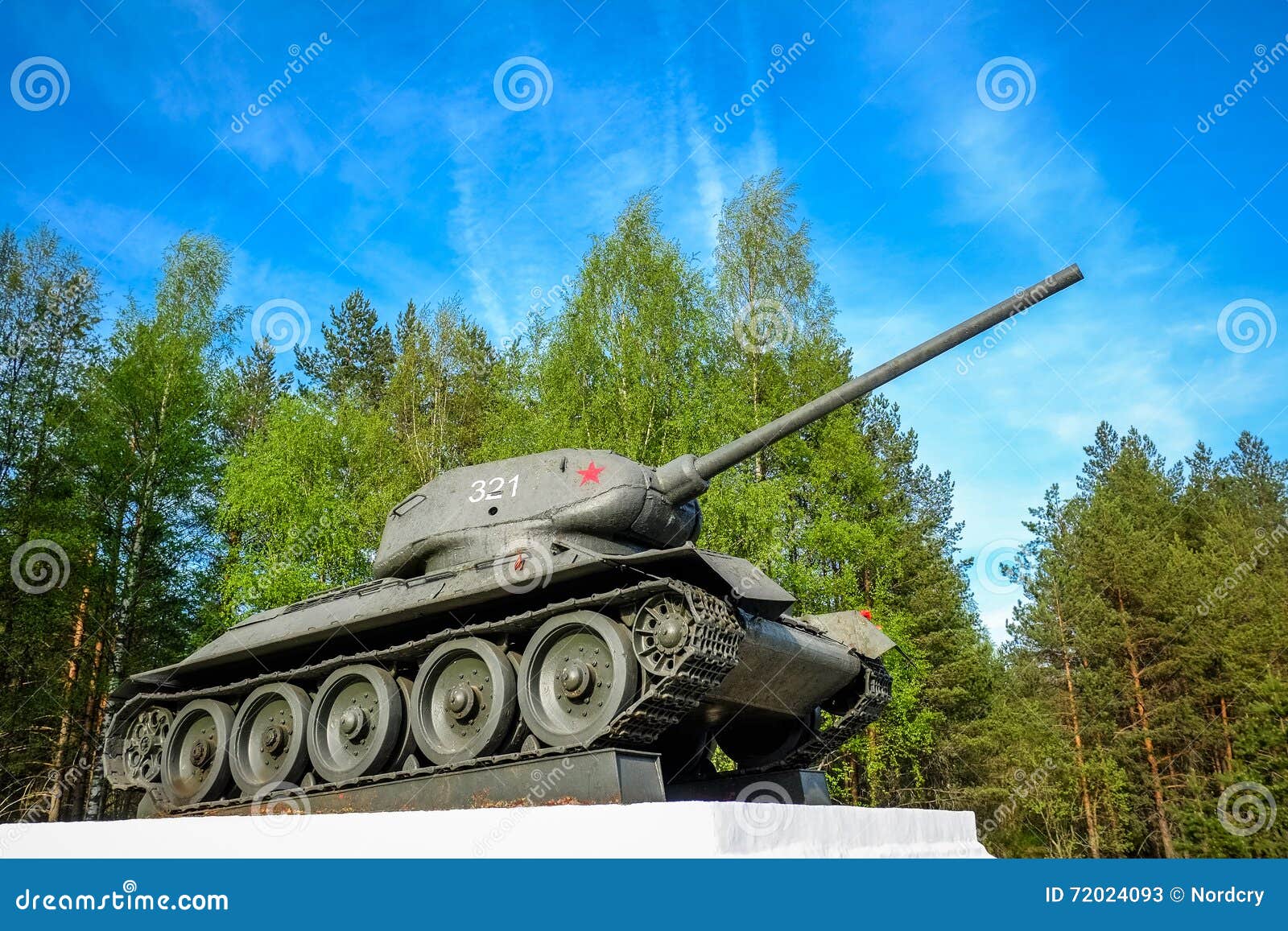 Monument of Legendary Tank of Victory Stock Image - Image of weapon ...