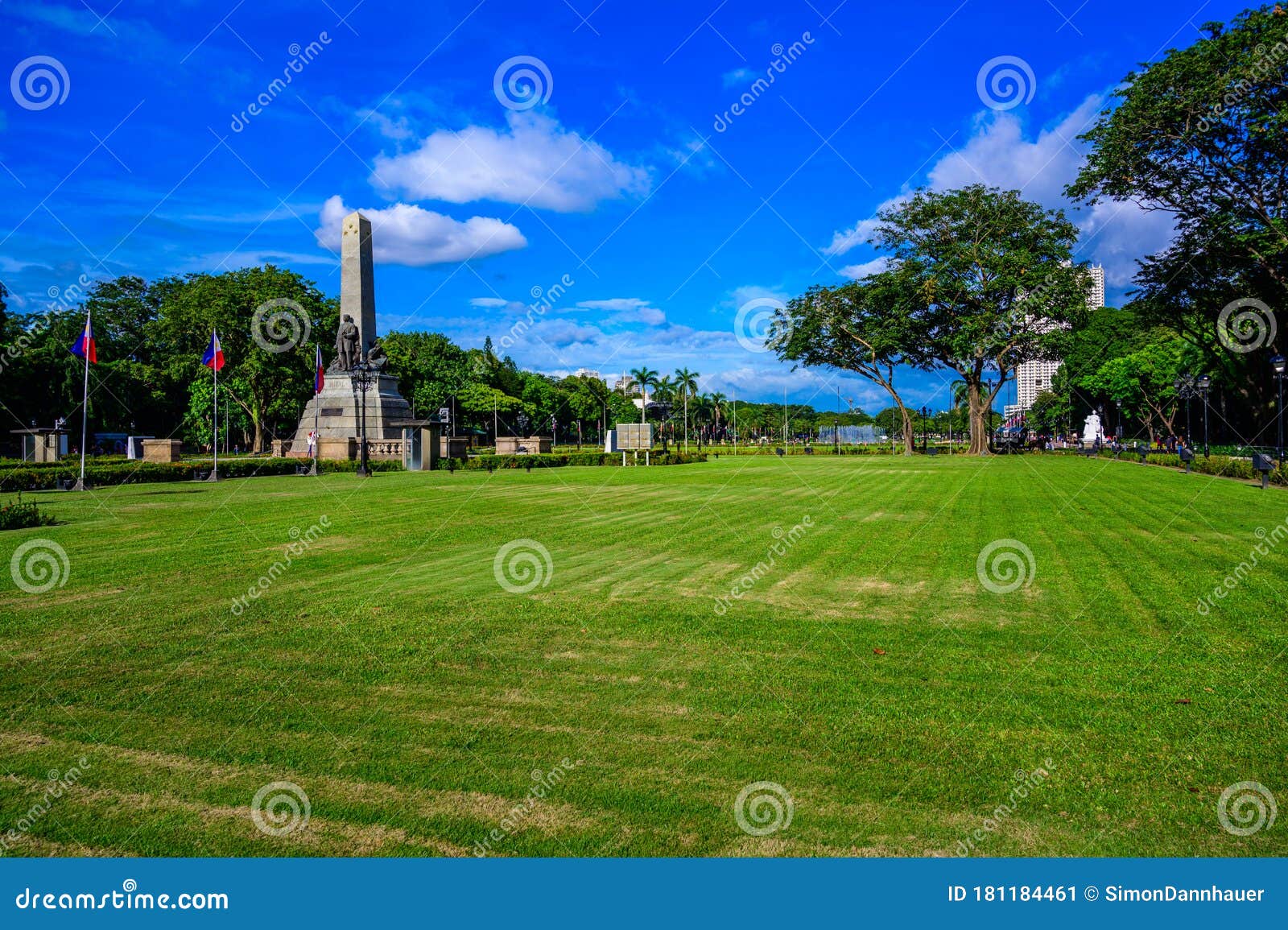 Monument in Memory of Jose Rizal in Rizal Park in Metro Manila ...