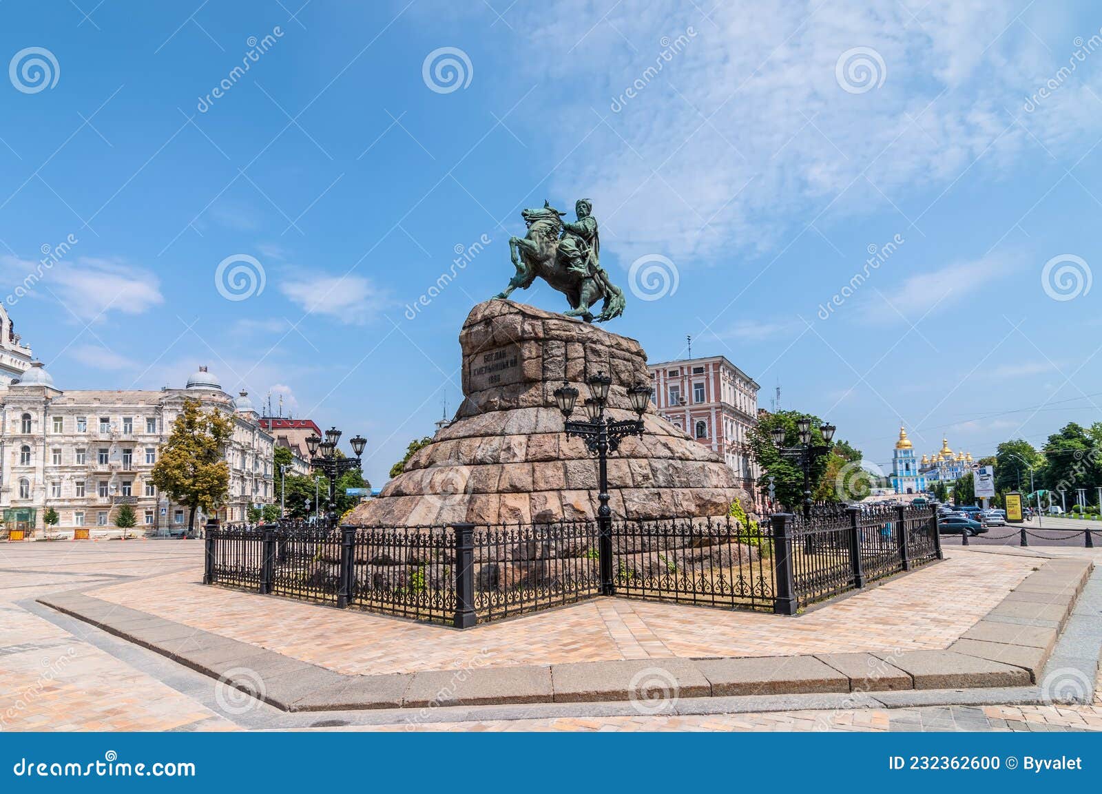 Monument To Bohdan Khmelnytskyi in Kyiv Editorial Image - Image of monastery, khmelnitsky: 232362600