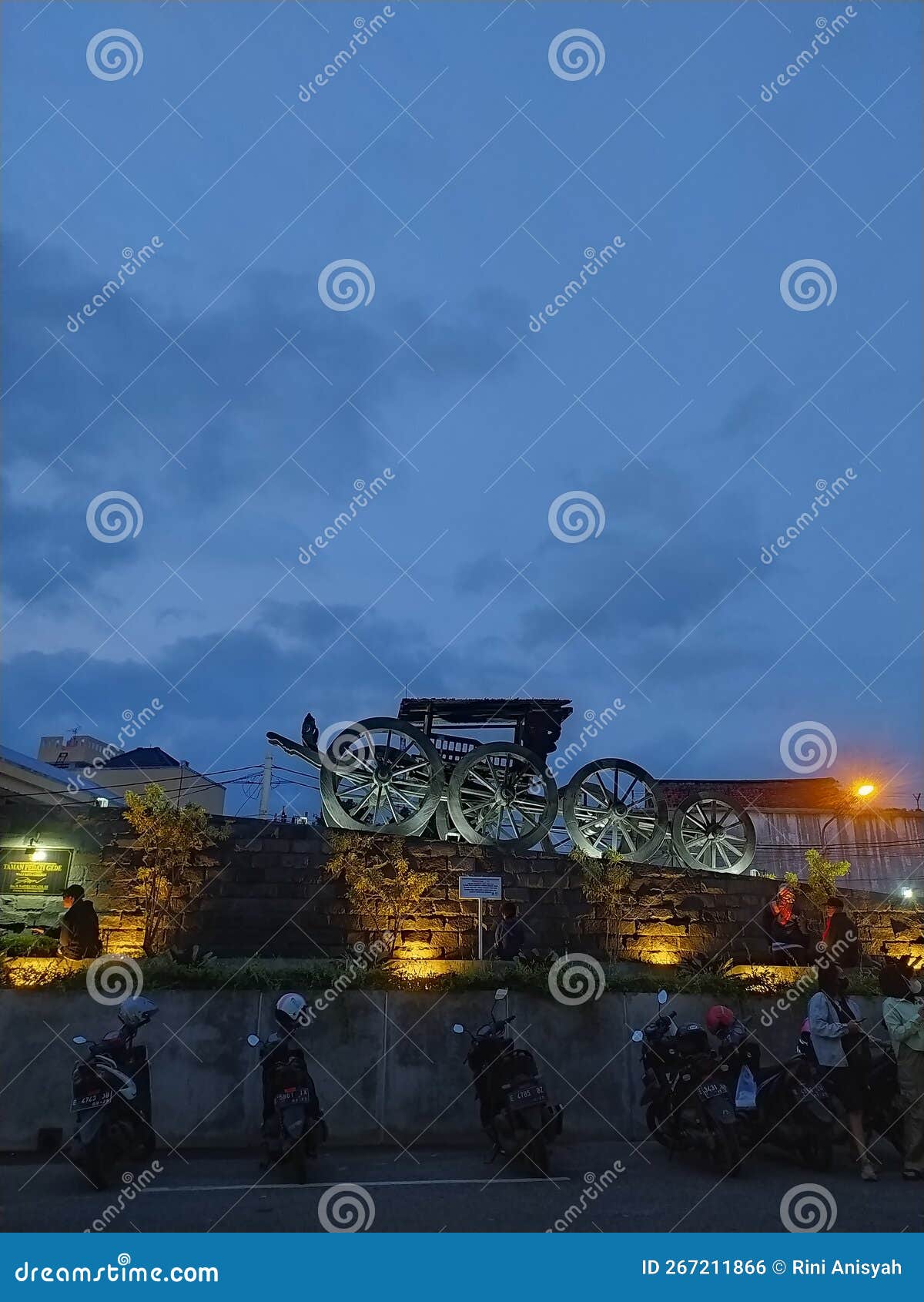 A Monument To the Carts of Ancient Royal Vehicles Editorial Photo ...