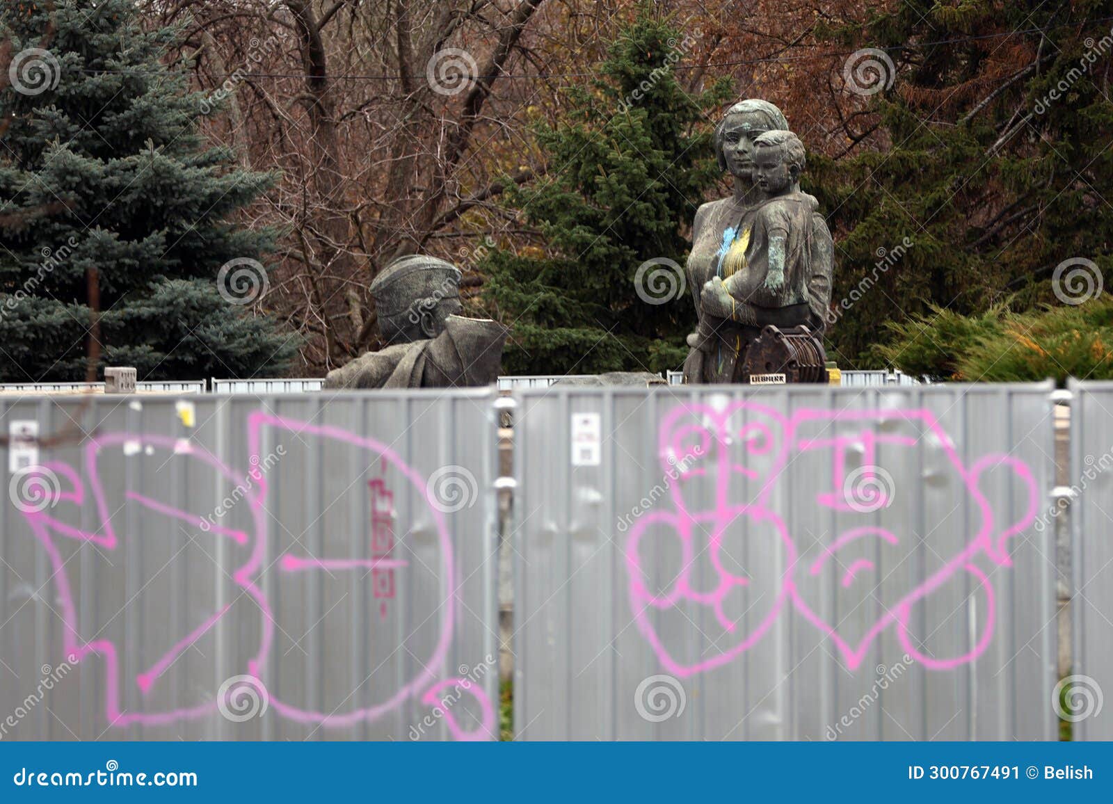 Monument To the Soviet Army in Sofia, Bulgaria Editorial Photo - Image ...