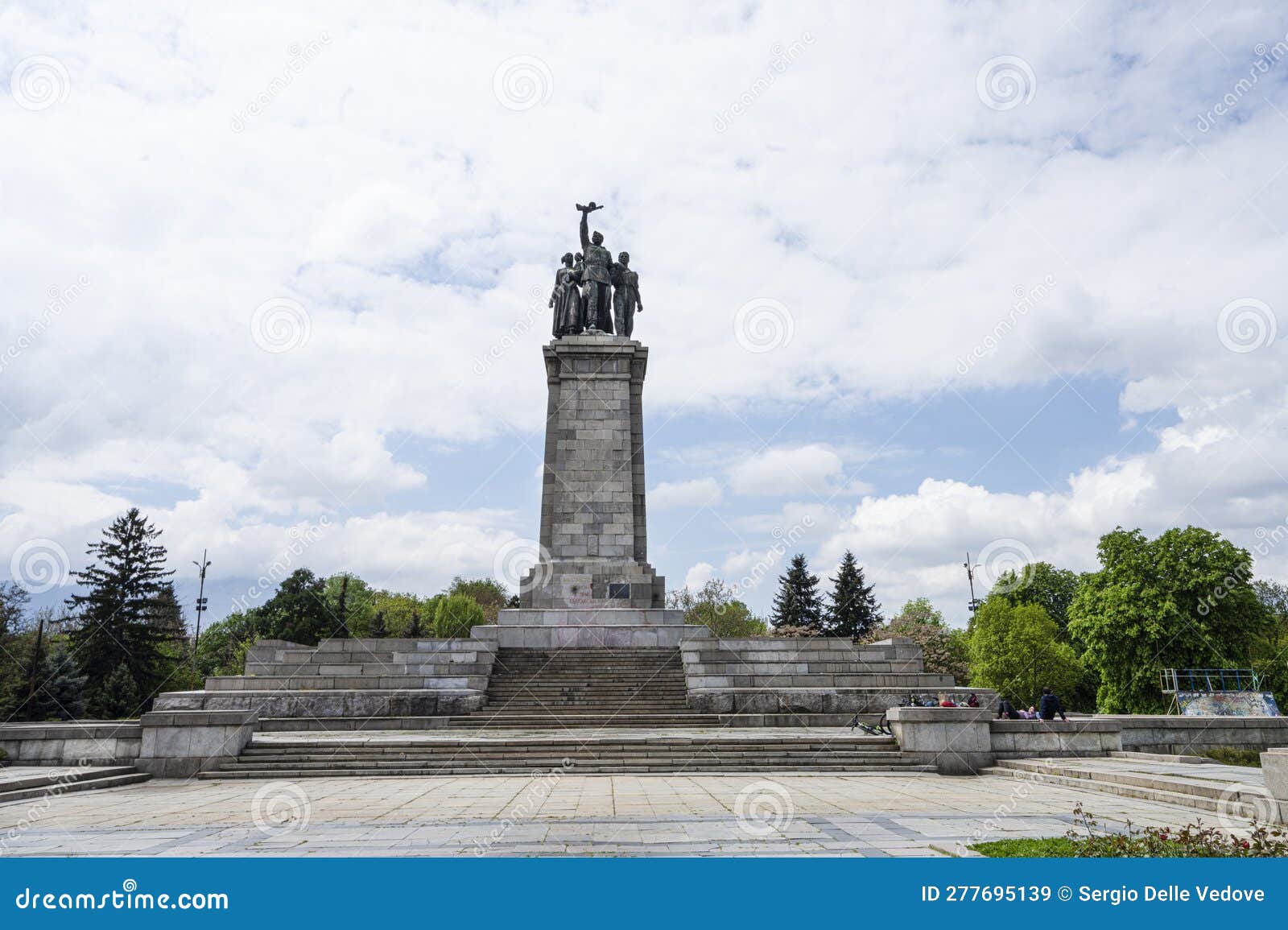 Monument To the Soviet Army in Sofia, Bulgaria Editorial Stock Image - Image of square, icons ...