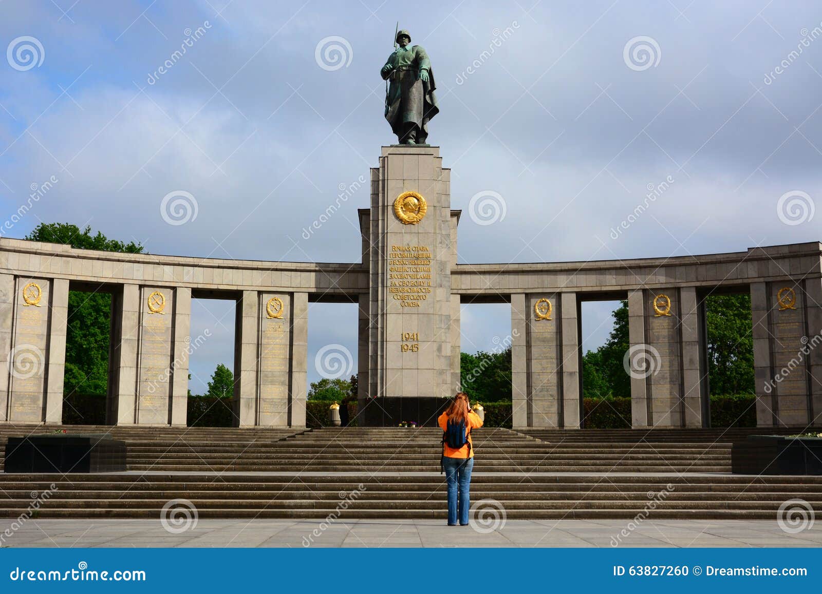 Monument To the Soviet Warrior-Liberator in Treptower Park Stock Photo ...