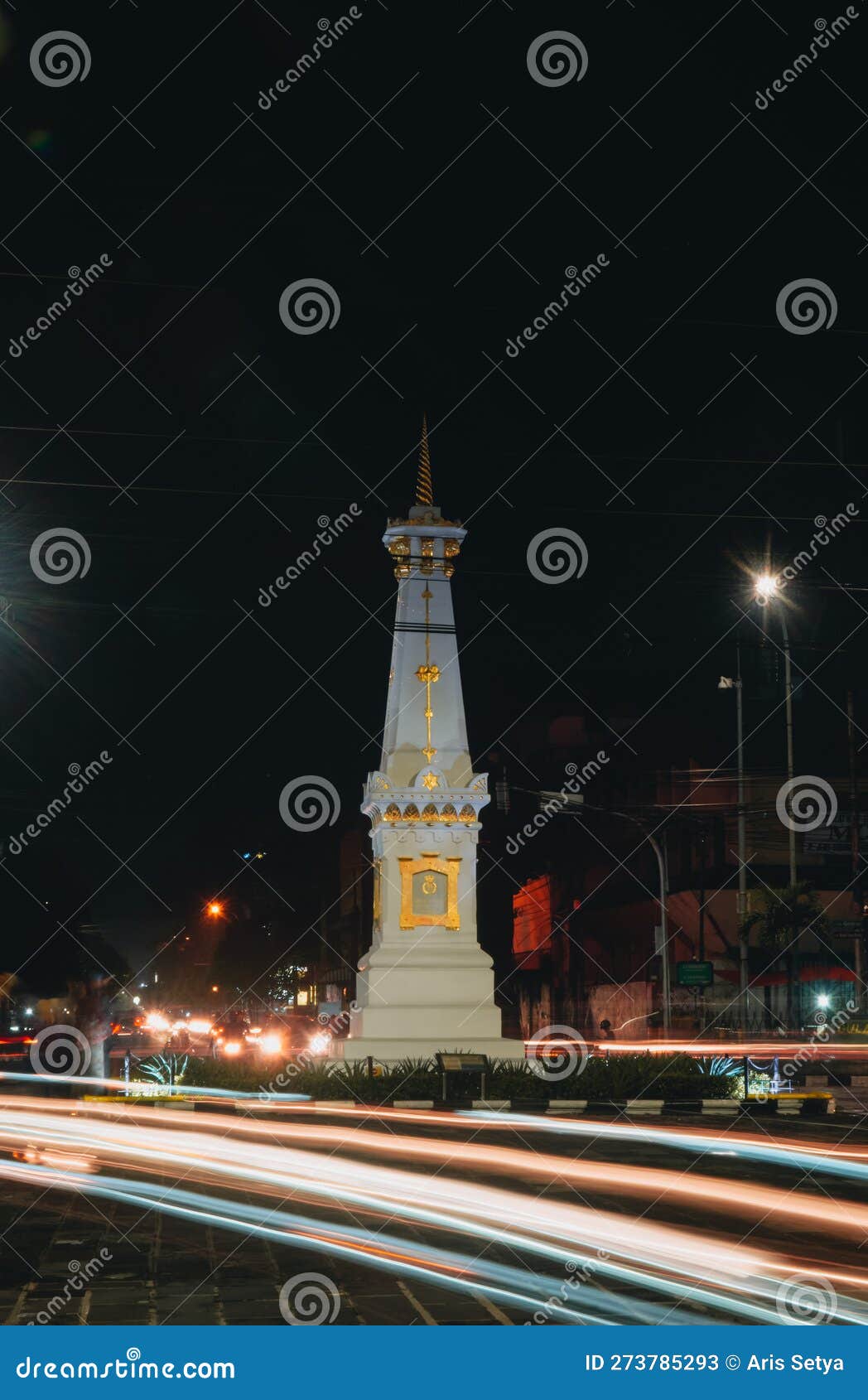 Monument Tugu Jogja editorial stock photo. Image of night - 273785293