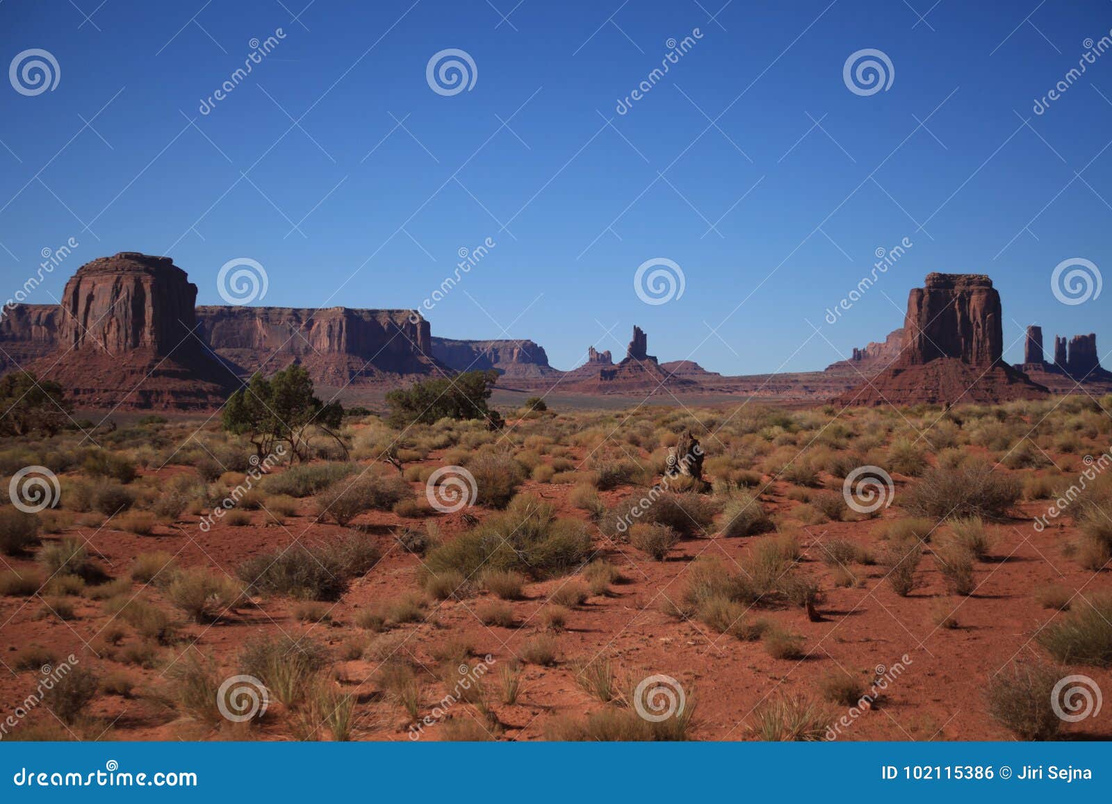 Monument Valley landscape stock photo. Image of amphitheater - 102115386