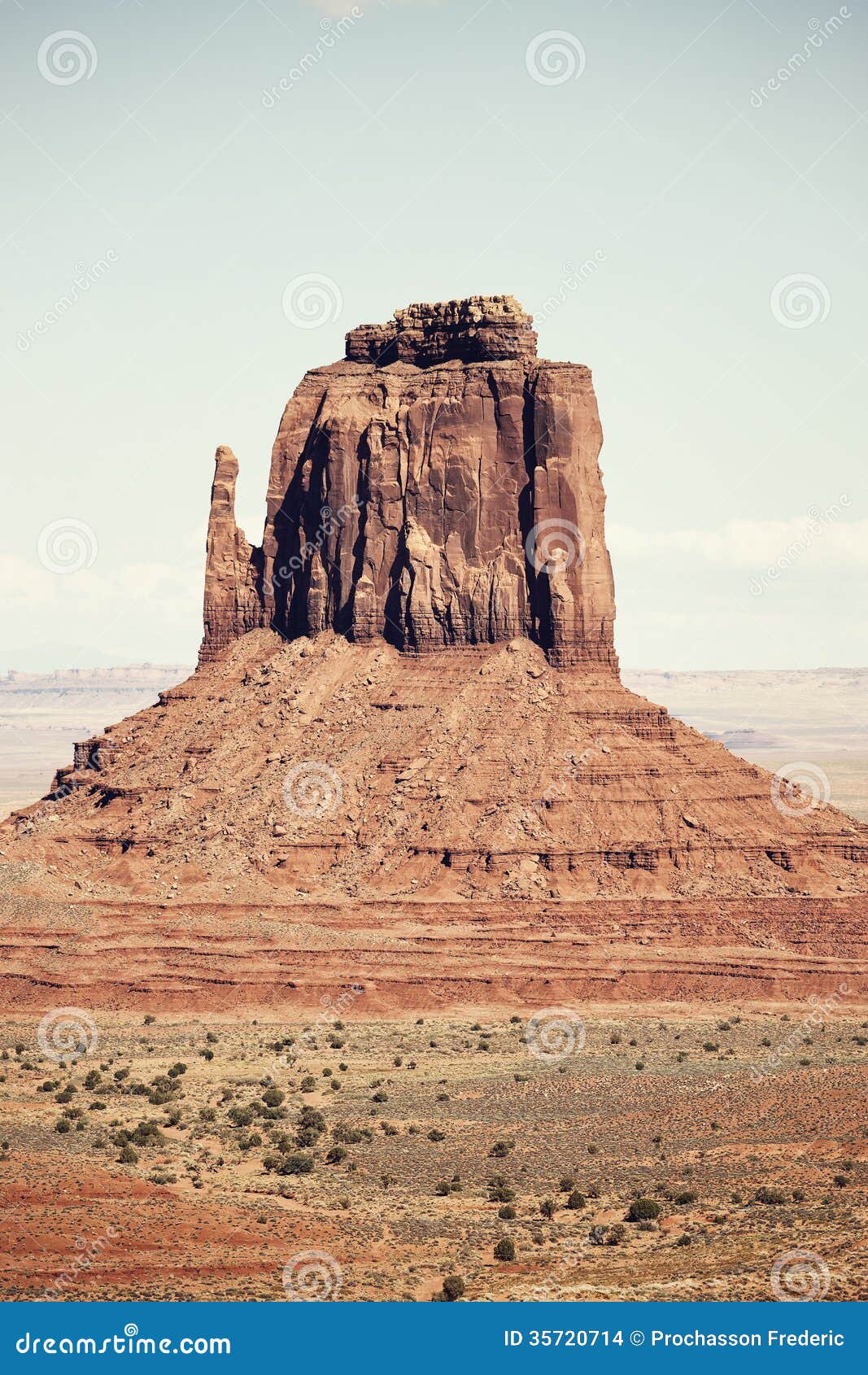 Monument Valley Rock Formation Stock Photo - Image of canyon, desert ...
