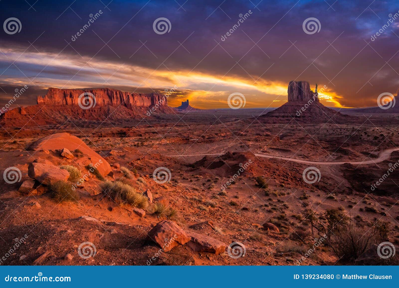 Monument Valley Sunset stock photo. Image of reservation - 139234080