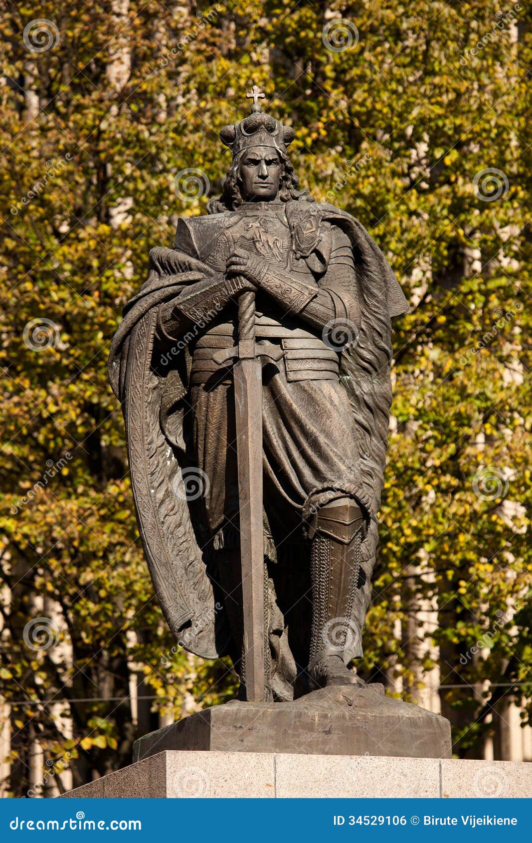 Monument Von Vytautas Das Große Redaktionelles Foto - Bild von kaunas ...