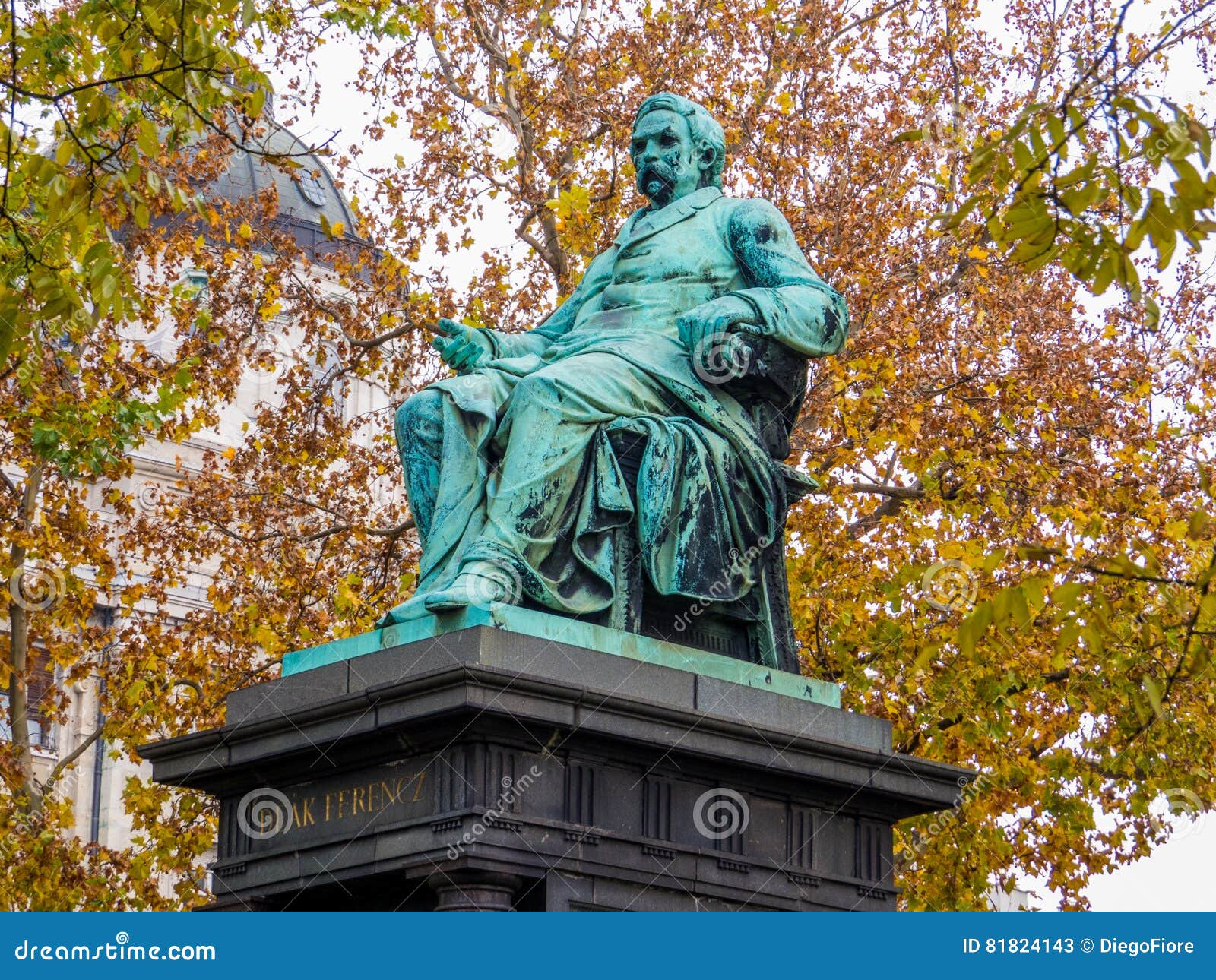 Monument zu Ferenc Deak stockbild. Bild von ungarn, politik - 81824143