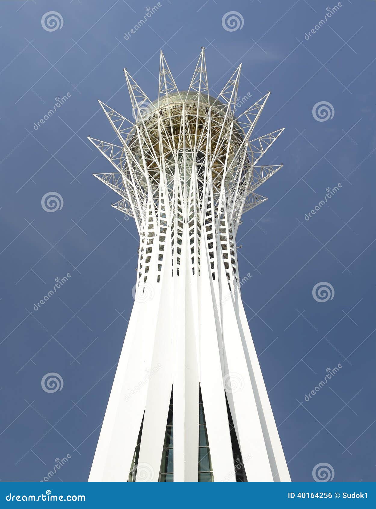 Monumento Baiterek foto de archivo. Imagen de independencia - 40164256