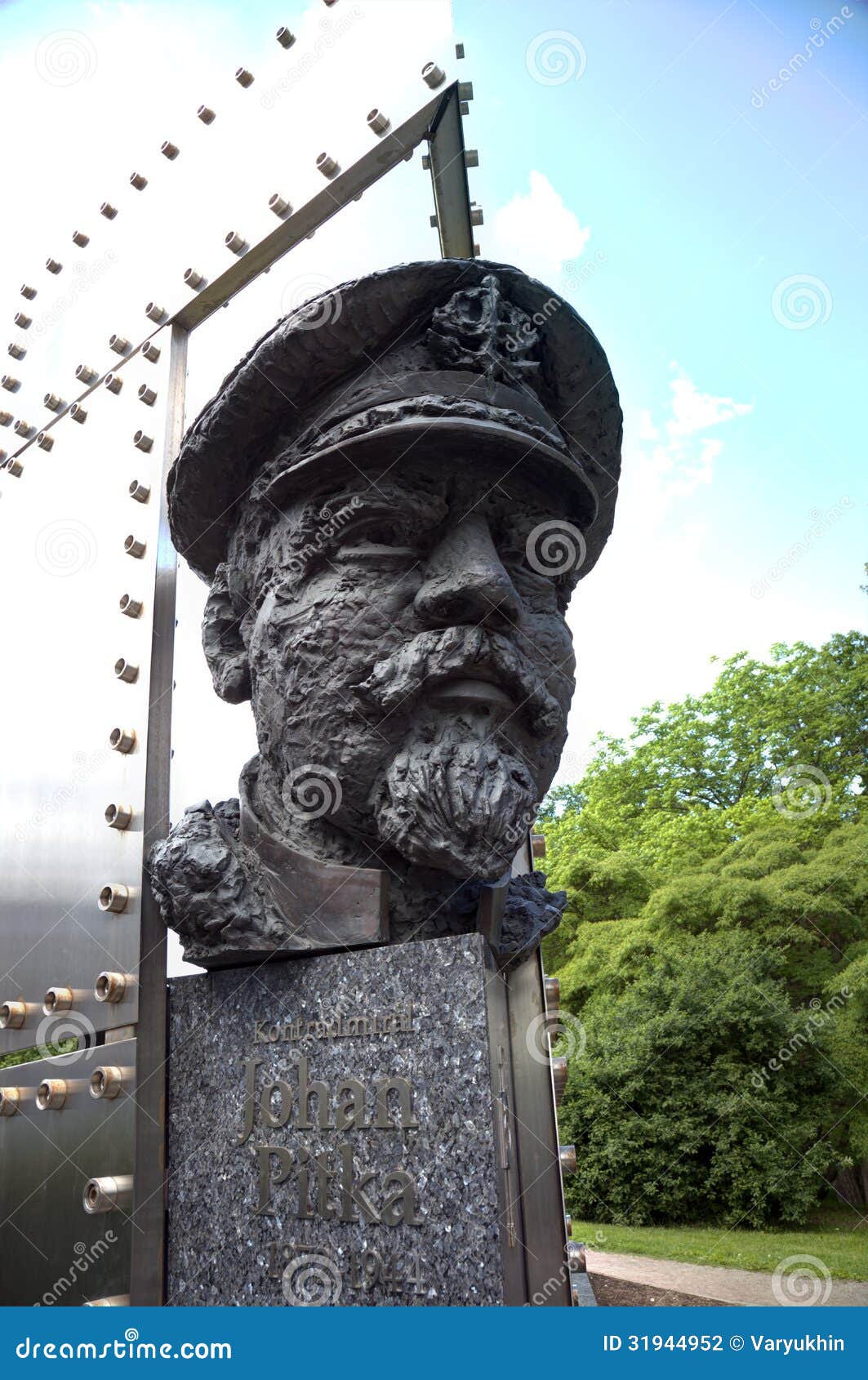Monumento De Johan Pitka. Tallinn, Estônia Foto de Stock - Imagem de ...