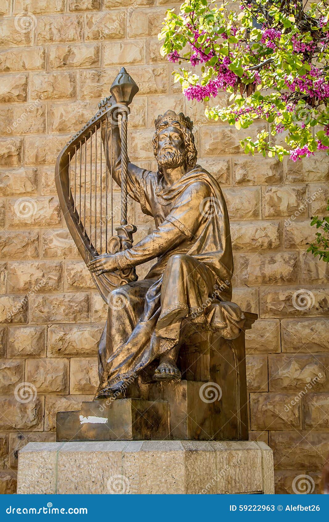 Monumento De Rey David Con La Arpa Imagen de archivo - Imagen de dios ...